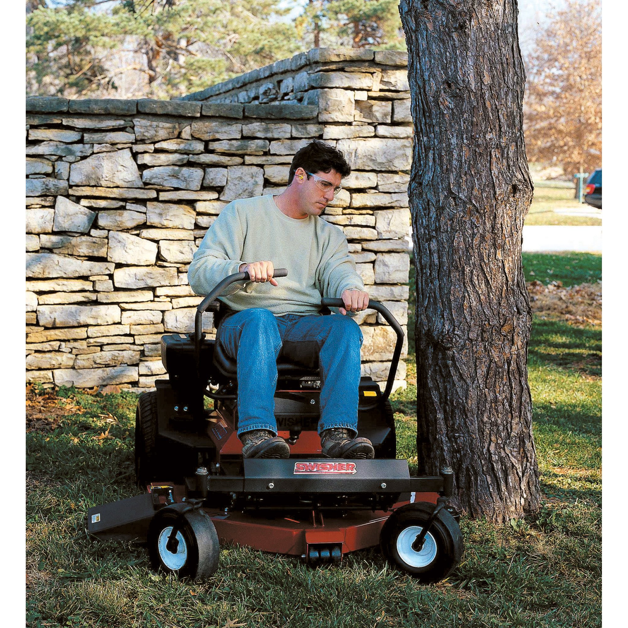 Swisher Zero-Turn Riding Lawn Mower with 14 HP Briggs & Stratton I/C ...