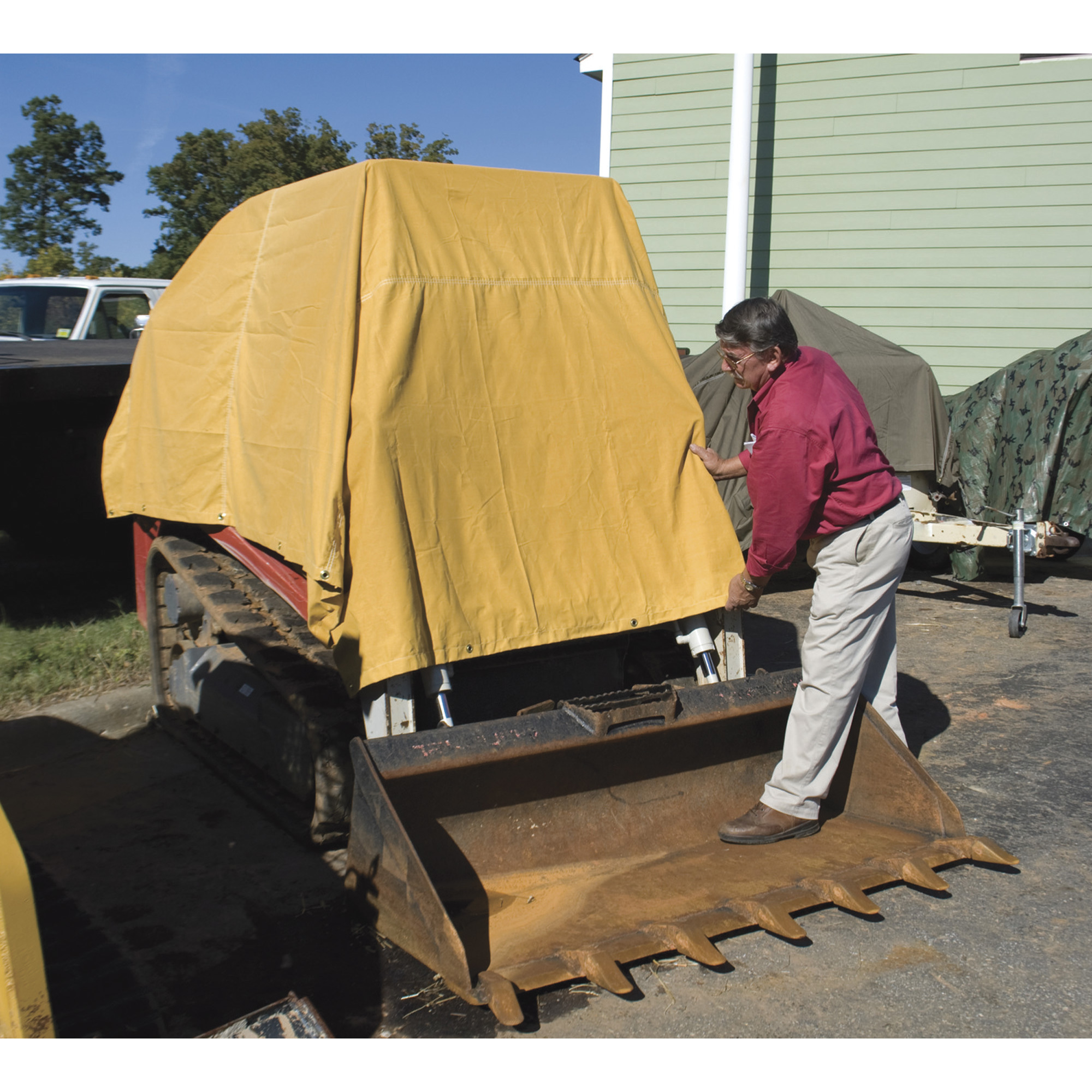 Roughneck Premium-Grade Tarp — Black/Silver, 12ft. x 20ft. | Northern Tool