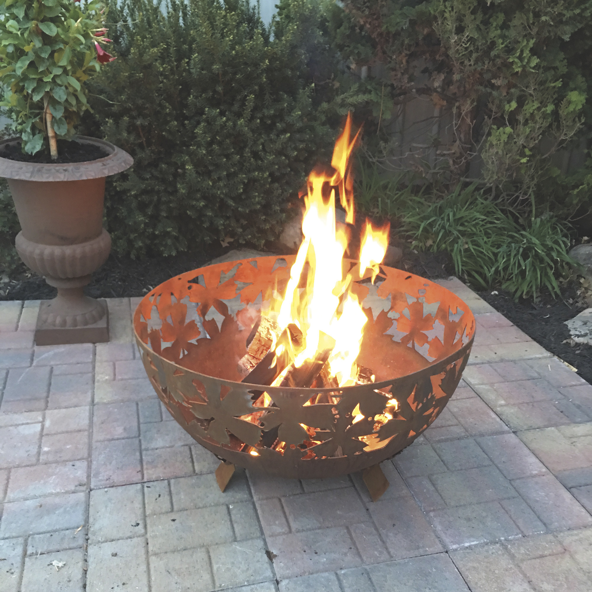 Esschert Leaf Laser Cut Open Fire Pit Bowl, Extra Large, Model# FF1022 ...