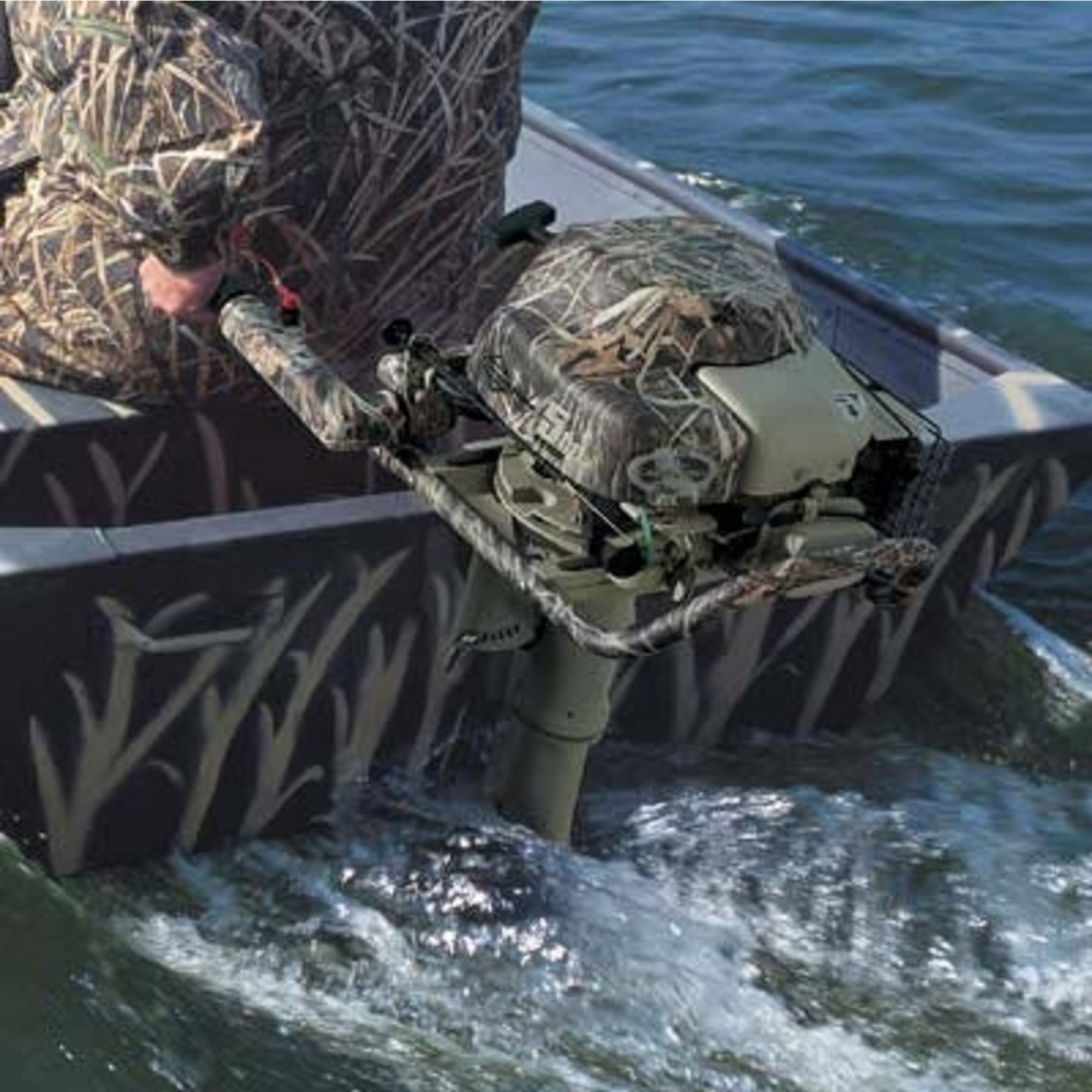 Briggs & Stratton 5 HP Camo Outboard Motor, Model# AA0101-0020-01 ...