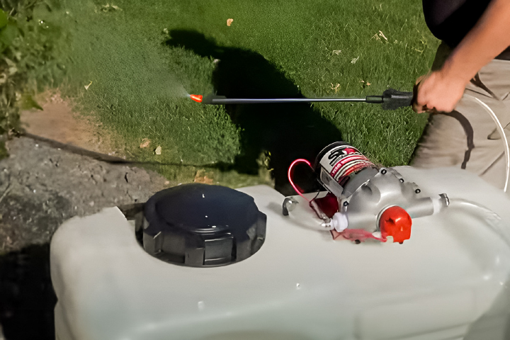 NorthStar NSQ Series 12V On-Demand Sprayer Diaphragm Pump, 2.2 GPM ...