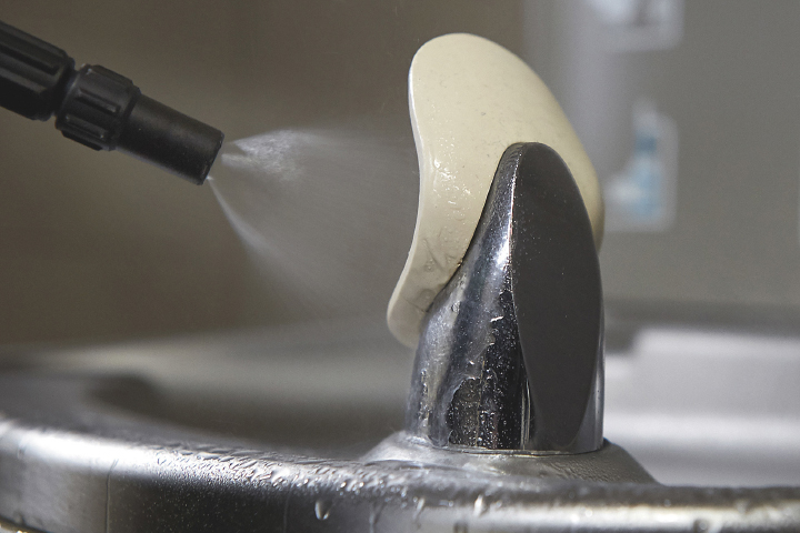 Ironton Portable Poly Sprayer, 2 Gallons, 45 PSI, Adjustable Nozzle ...