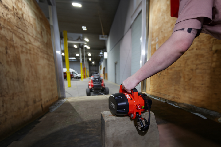 Ultra-Tow Portable Electric Winch, 120V, 1100-Lb. Horizontal and ...