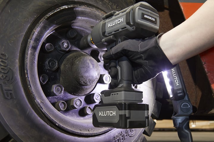 Klutch 1/2in. High-Torque Impact Wrench, KLiQ 20V, 1000 Ft./Lbs ...
