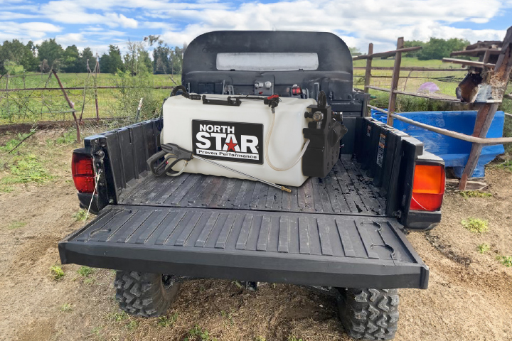 NorthStar ATV Boomless Broadcast and Spot Sprayer, 26-Gallon Capacity ...