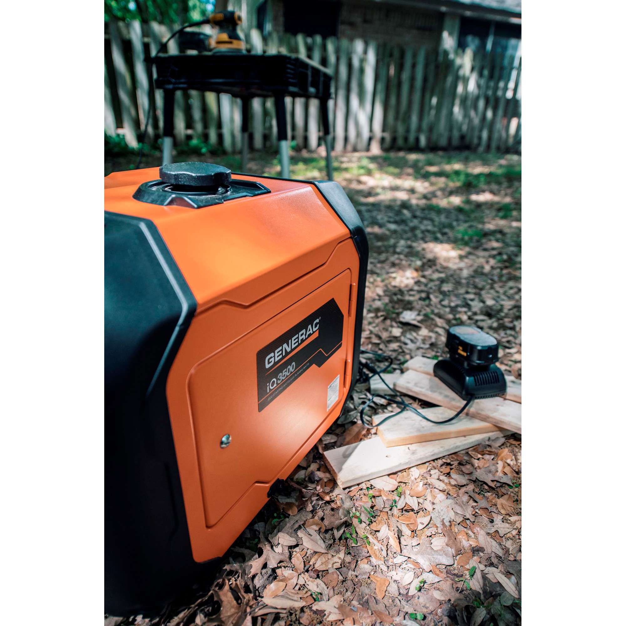 Generac iQ3500 Inverter Generator, 3500 Surge Watts, 3000 Rated Watts ...