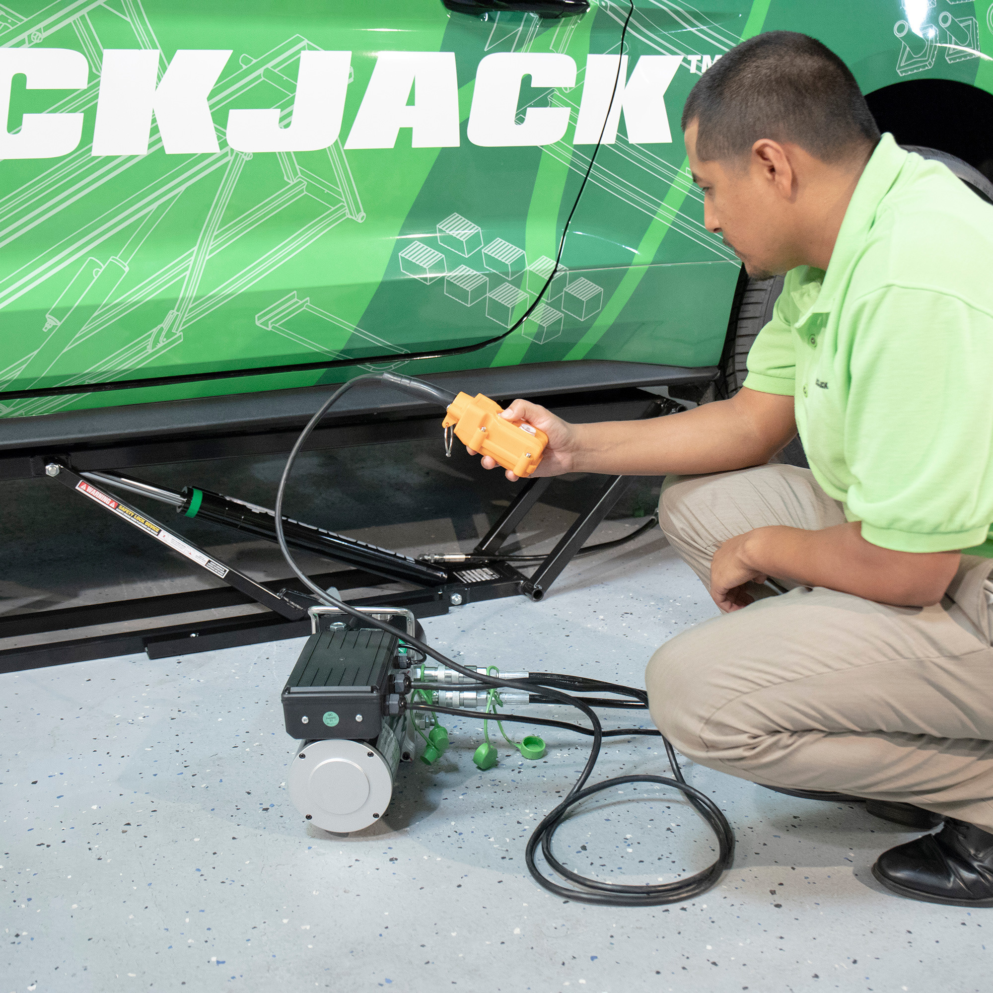 QuickJack Extended-Length Portable Car Lift, 7000-Lb. Capacity, 110 ...