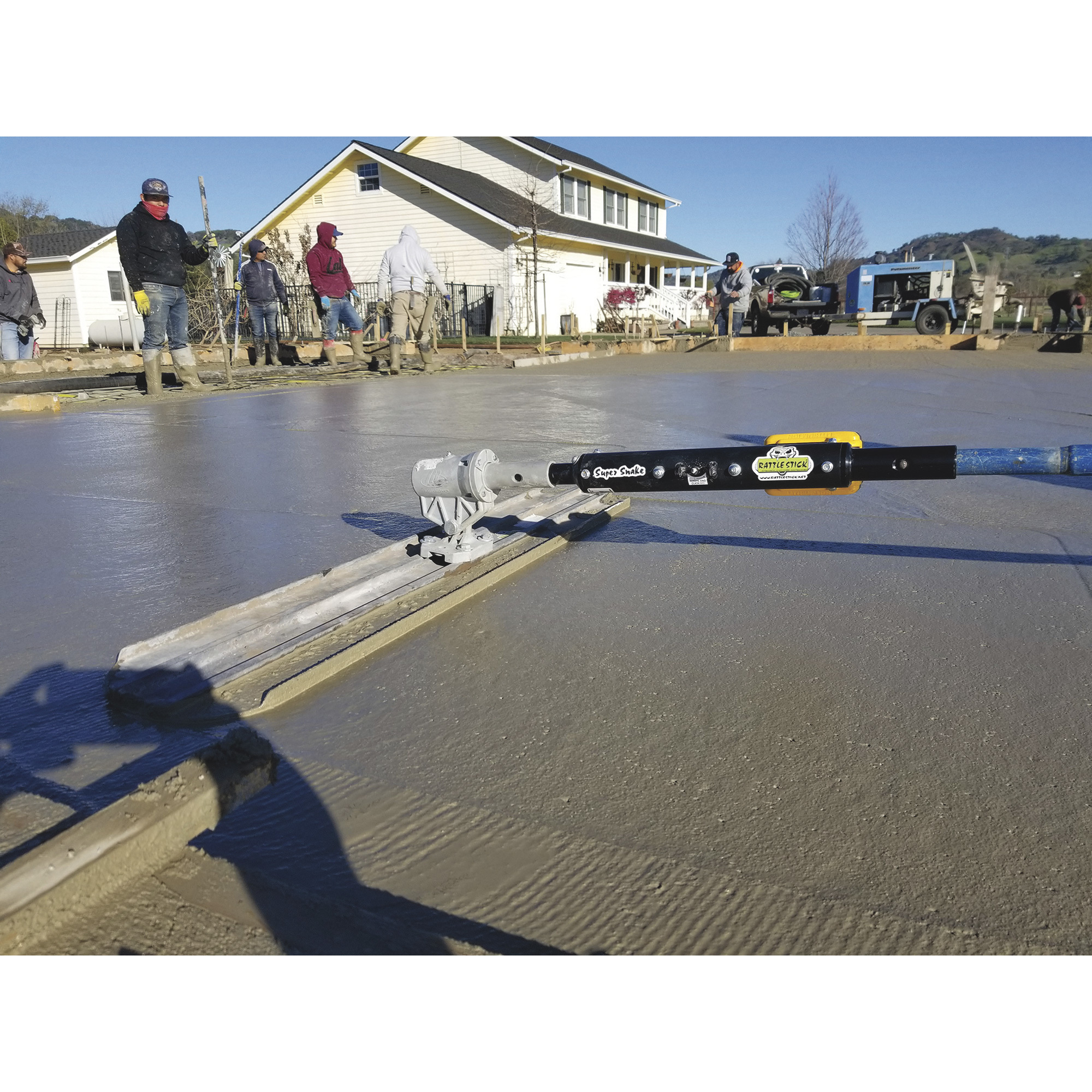 Rattle Stick Concrete Vibrating Tool — Requires Makita Battery, Model ...