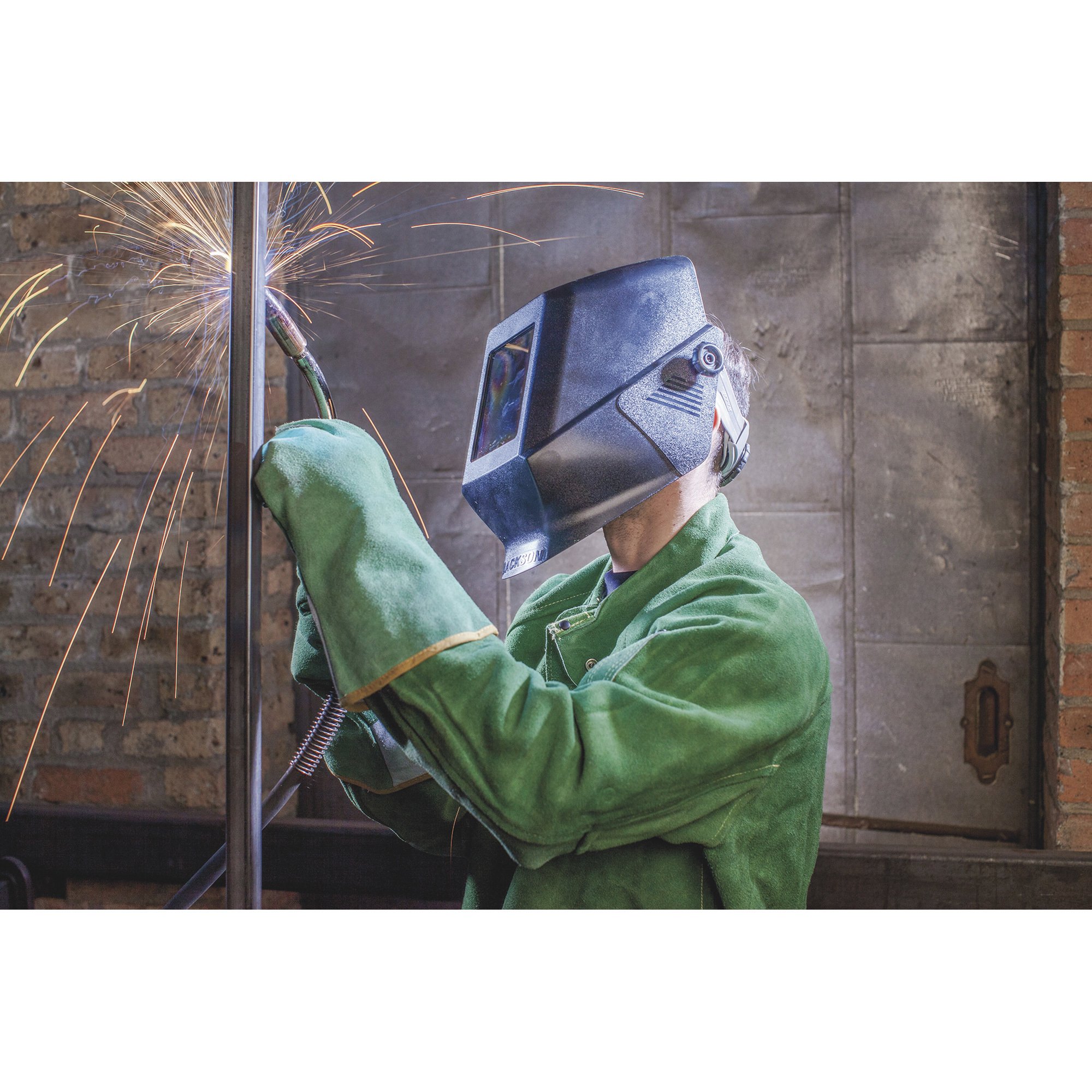 Jackson Safety W40 Insight Auto-Darkening Welding Helmet, Model# 46129 ...