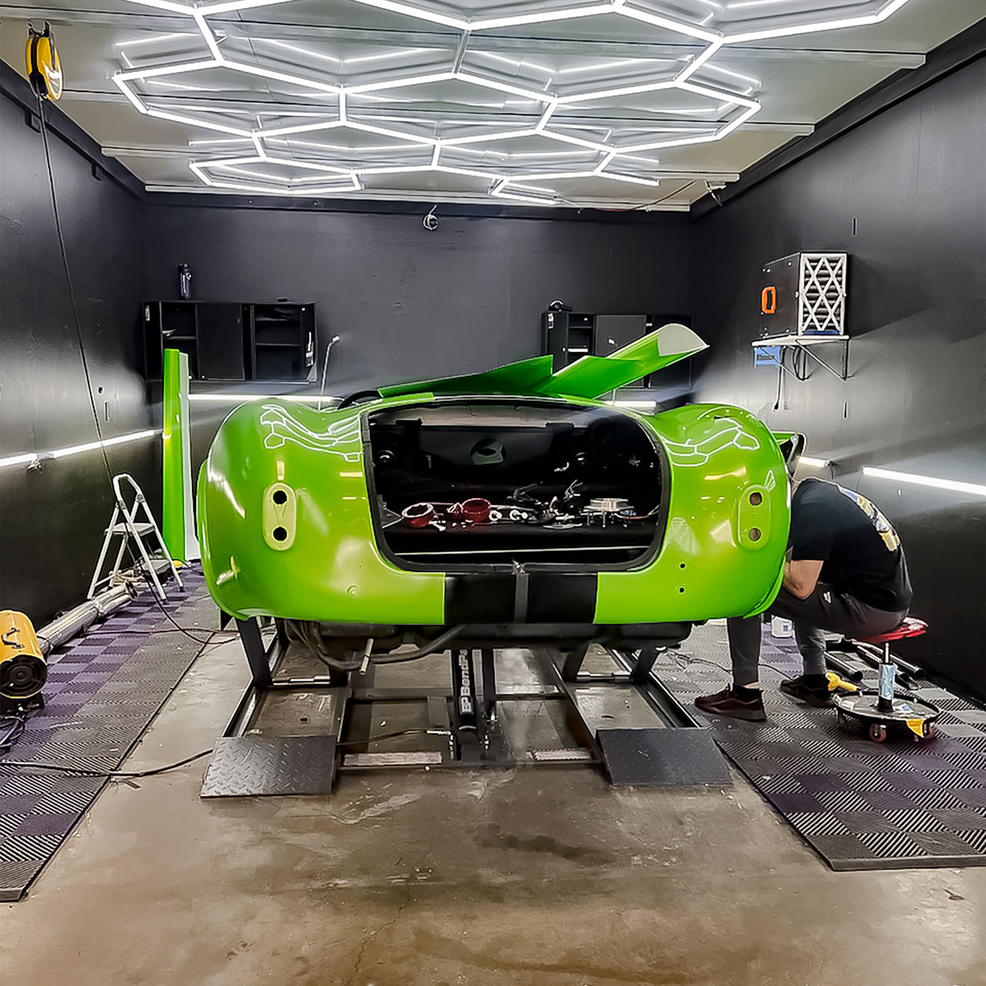 BendPak Portable Low-Rise Car Lift, 6000-Lb. Capacity, Model# LR-60P ...