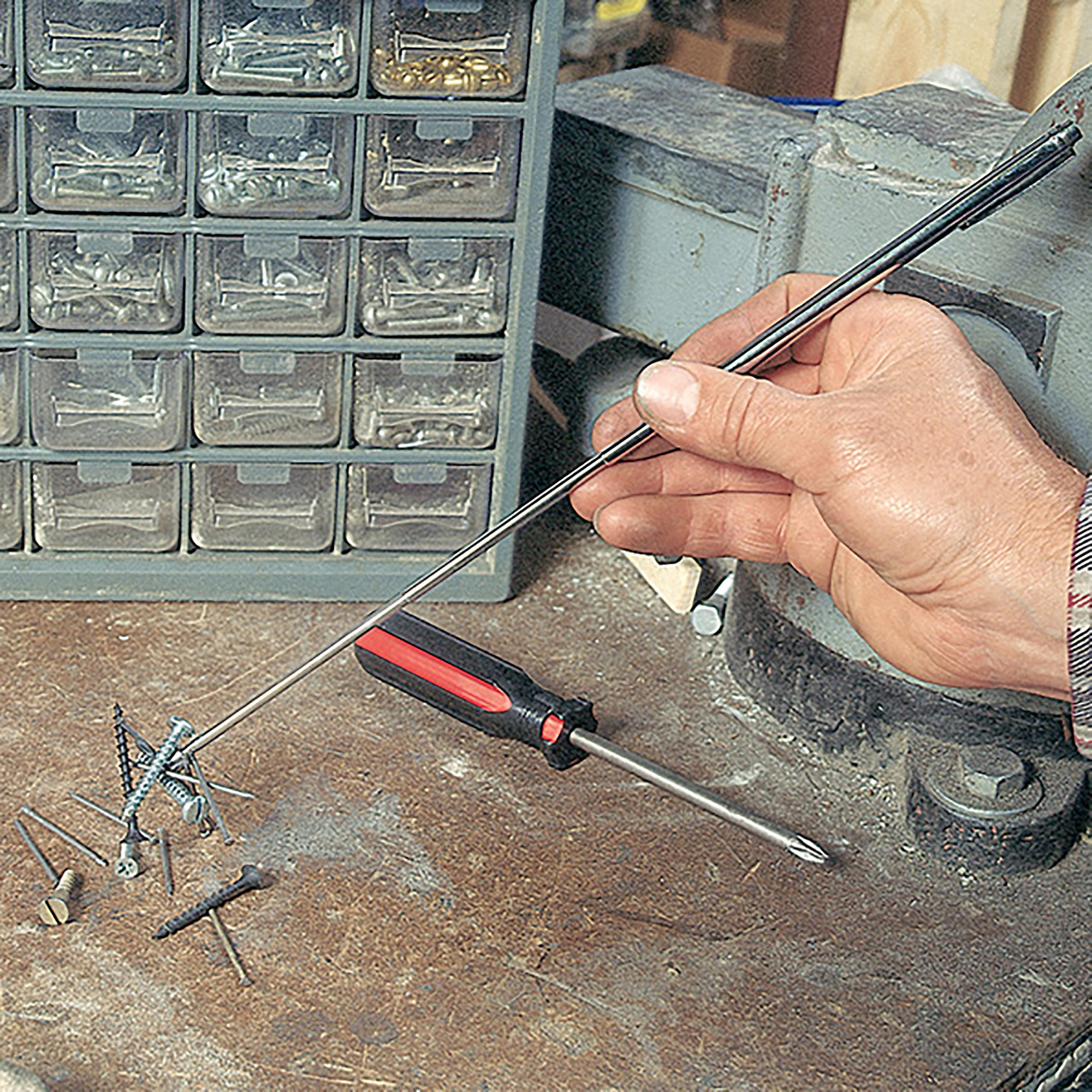 Master Magnetics Telescoping Magnet Pick-Up, Model# 07228 | Northern Tool