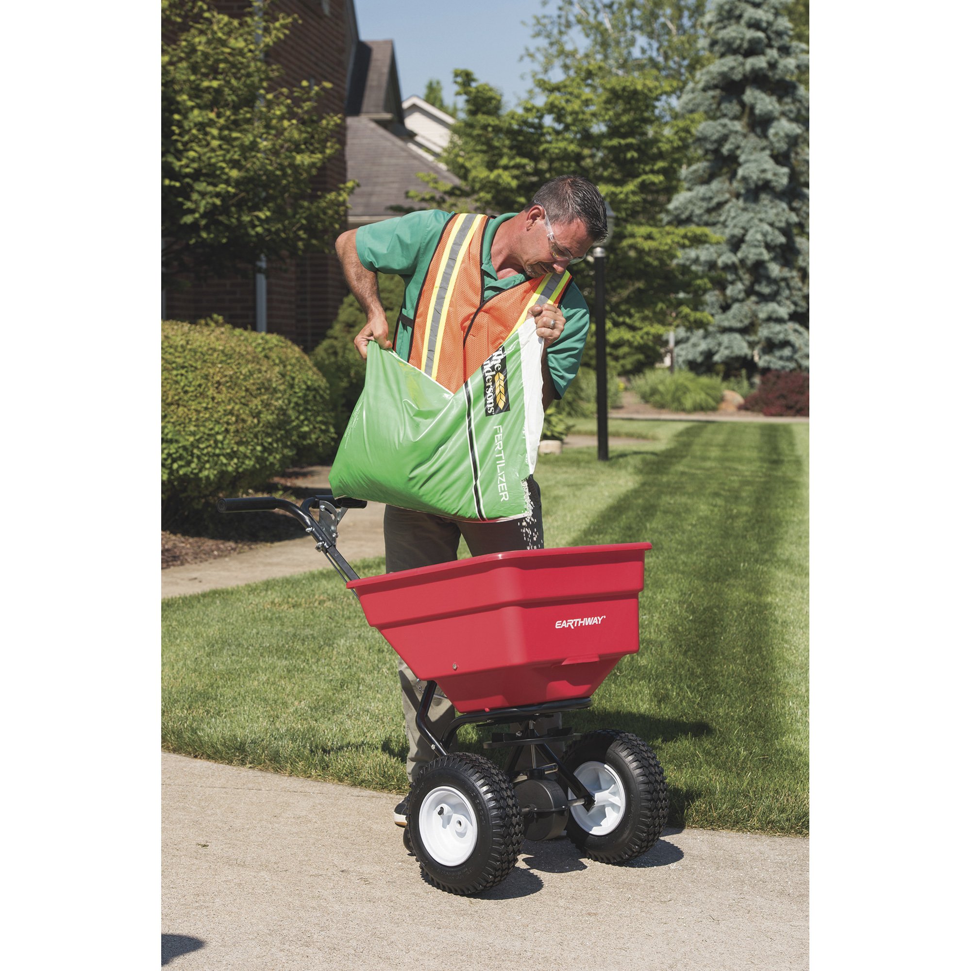 Earthway Walk-Behind Broadcast Spreader — 100-Lb. Capacity, Model# 2170 ...