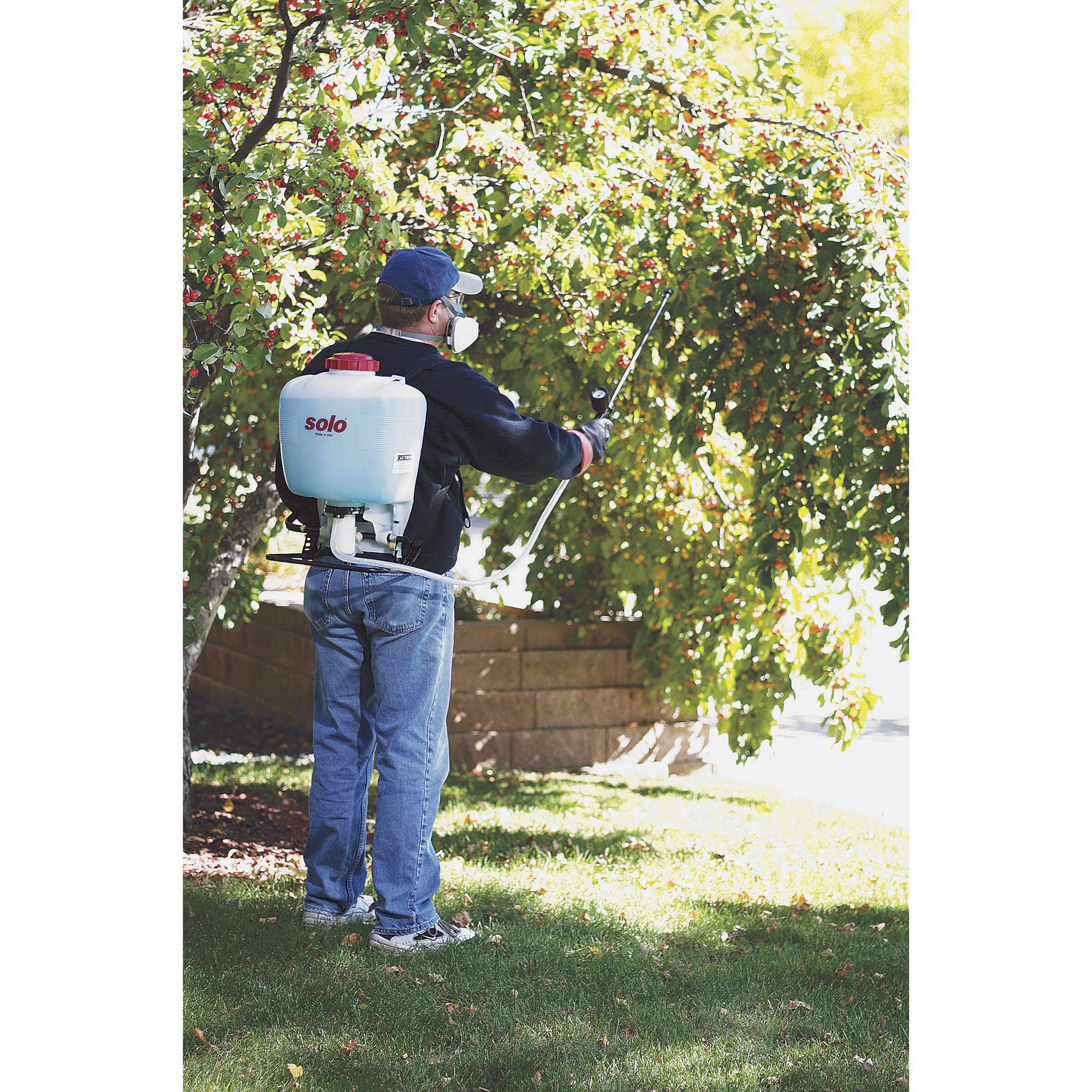 Solo Chemical Backpack Sprayer, 4-Gallon Capacity, 60 PSI, Model ...