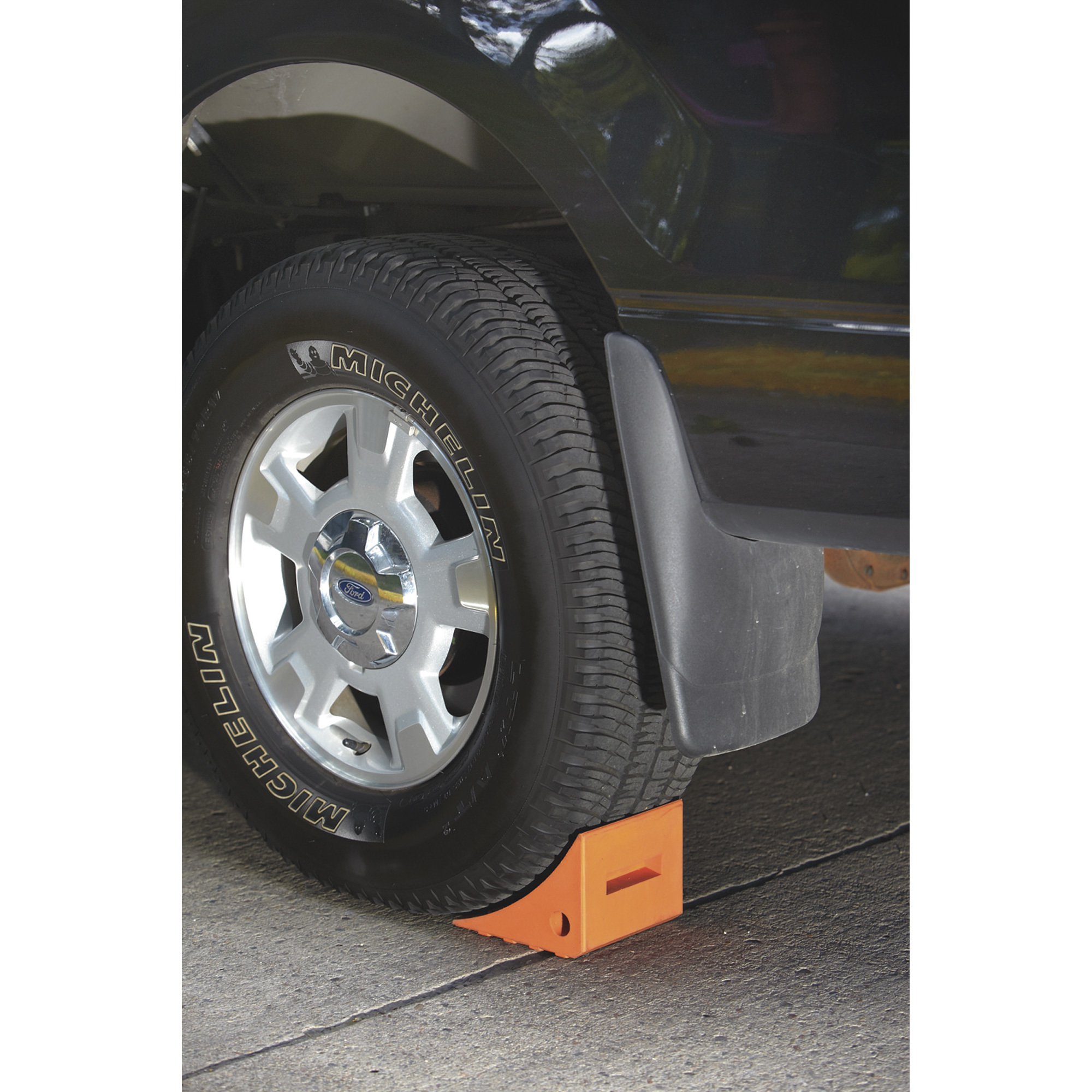 Ironton Polyurethane Wheel Chock, 7.87in. x 7in. x 5.9in. | Northern Tool