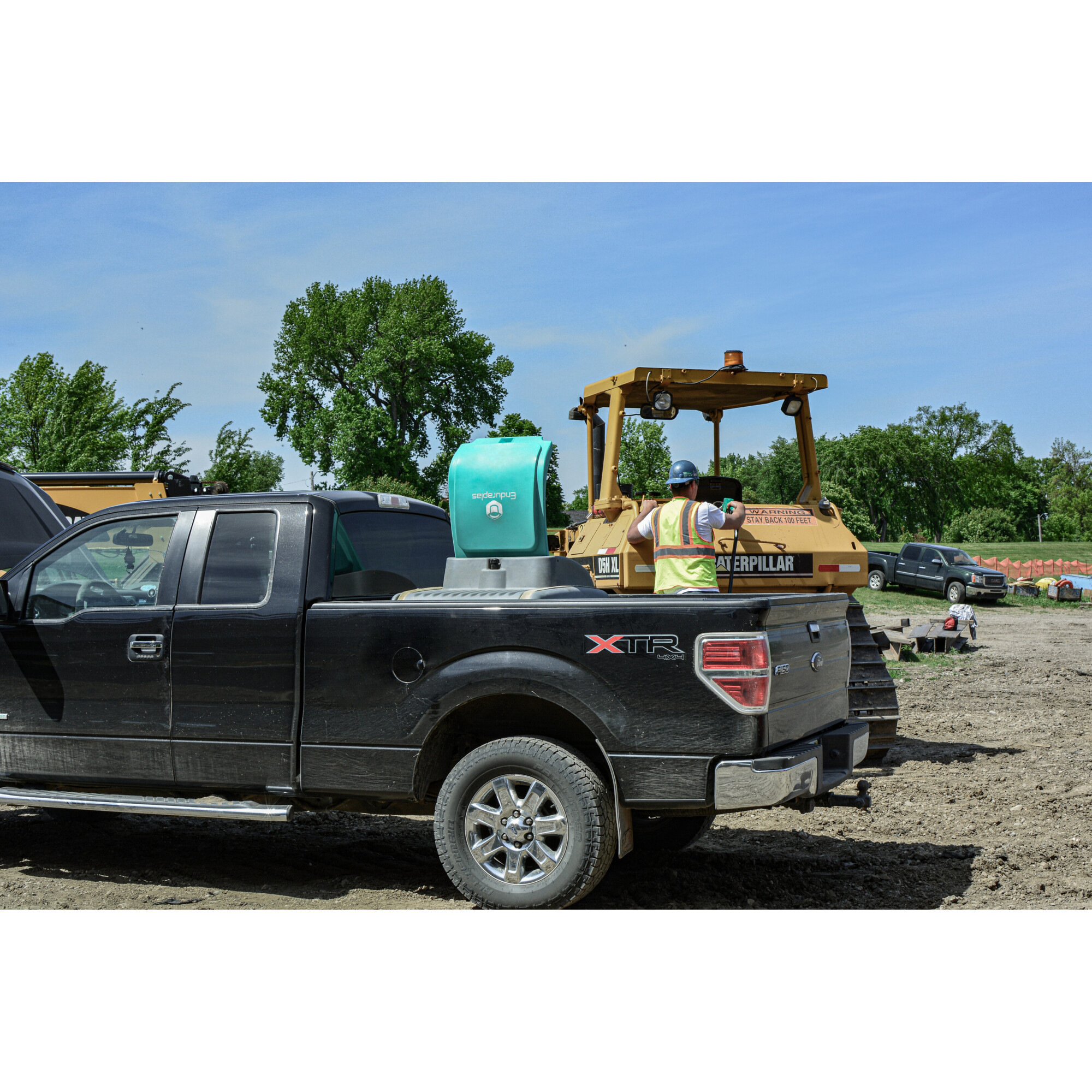 Enduraplas Poly Diesel Transfer Fuel Tank with 12V Fuel Transfer Pump ...