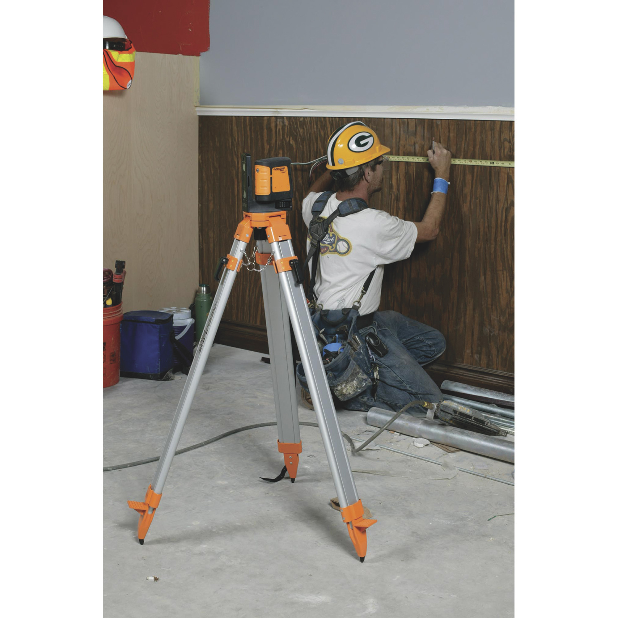 Johnson Level & Tool Self-Leveling Cross-Line Laser Level Kit, Model ...