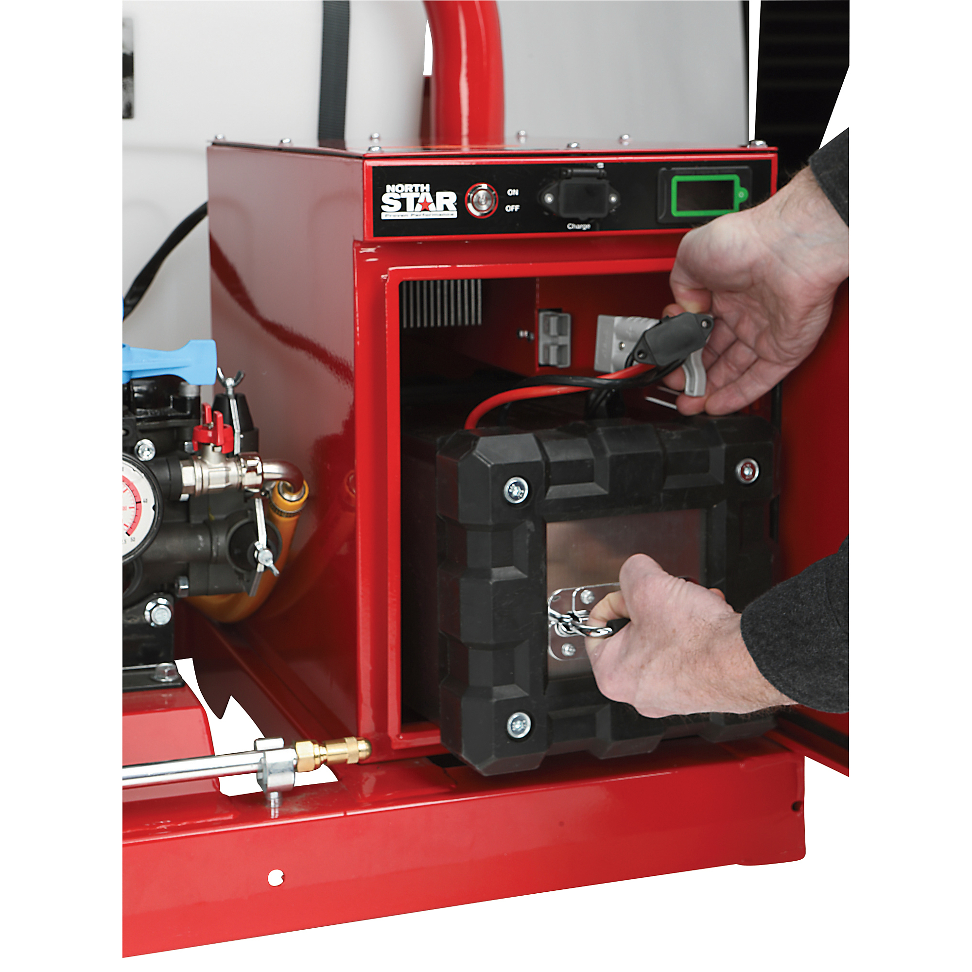 NorthStar 55-Gallon Battery-Powered Skid Sprayer, 5 GPM Flow Rate, 350 ...