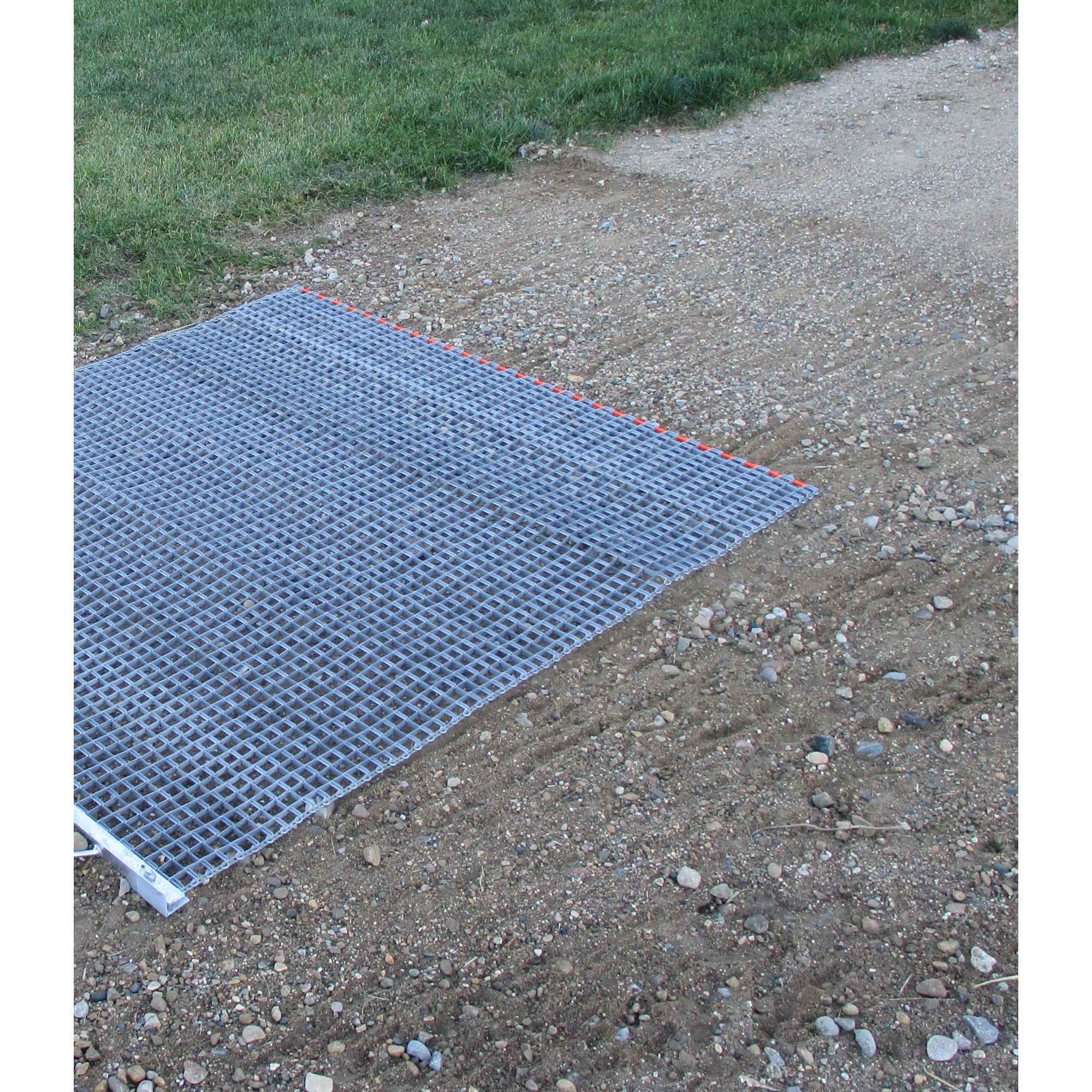 Yard Tuff, 3ft. x 3ft. mesh leveling drag, Model# YTF-33HPDM | Northern ...