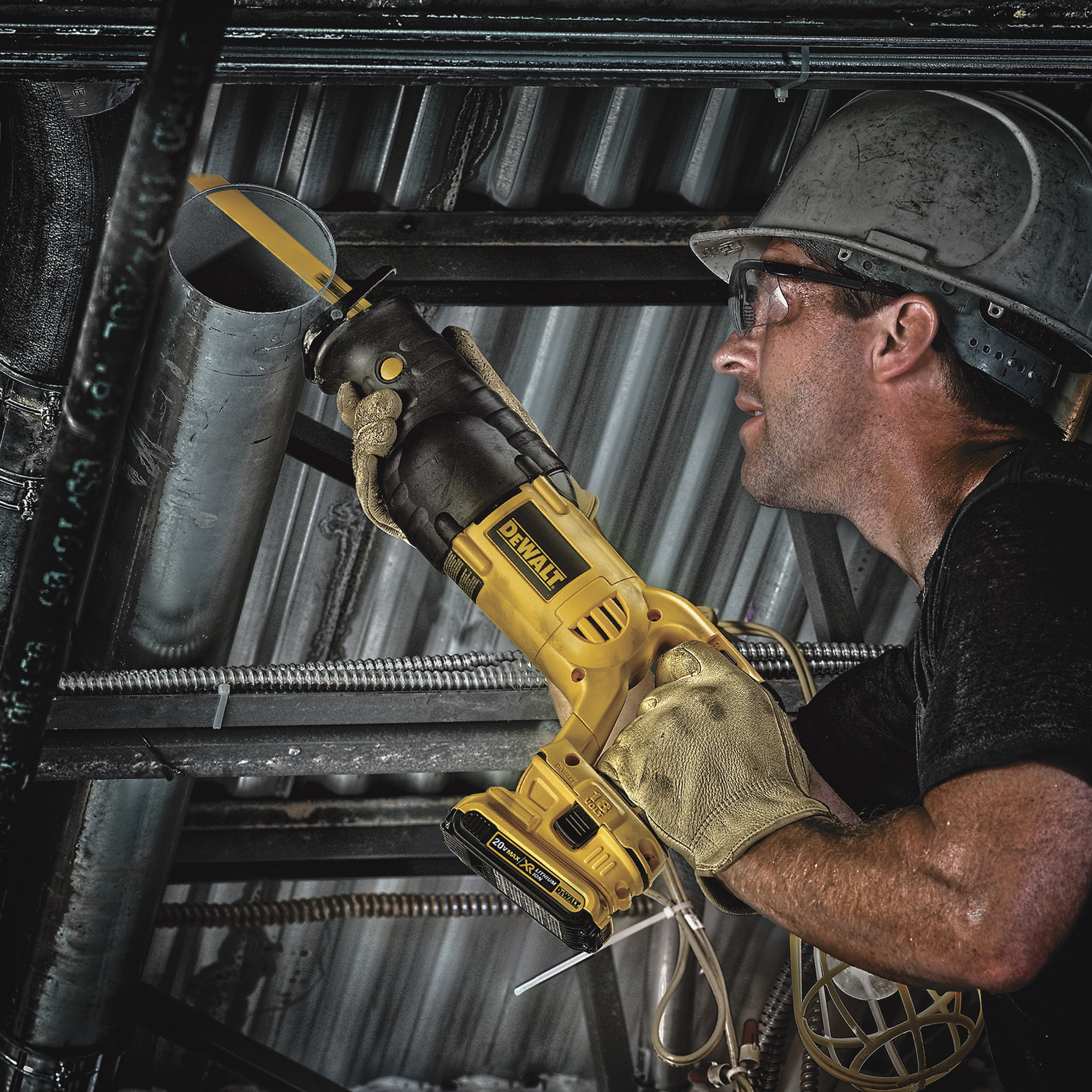 DEWALT 18V-20V MAX Battery Adapter, Model# DCA1820 | Northern Tool