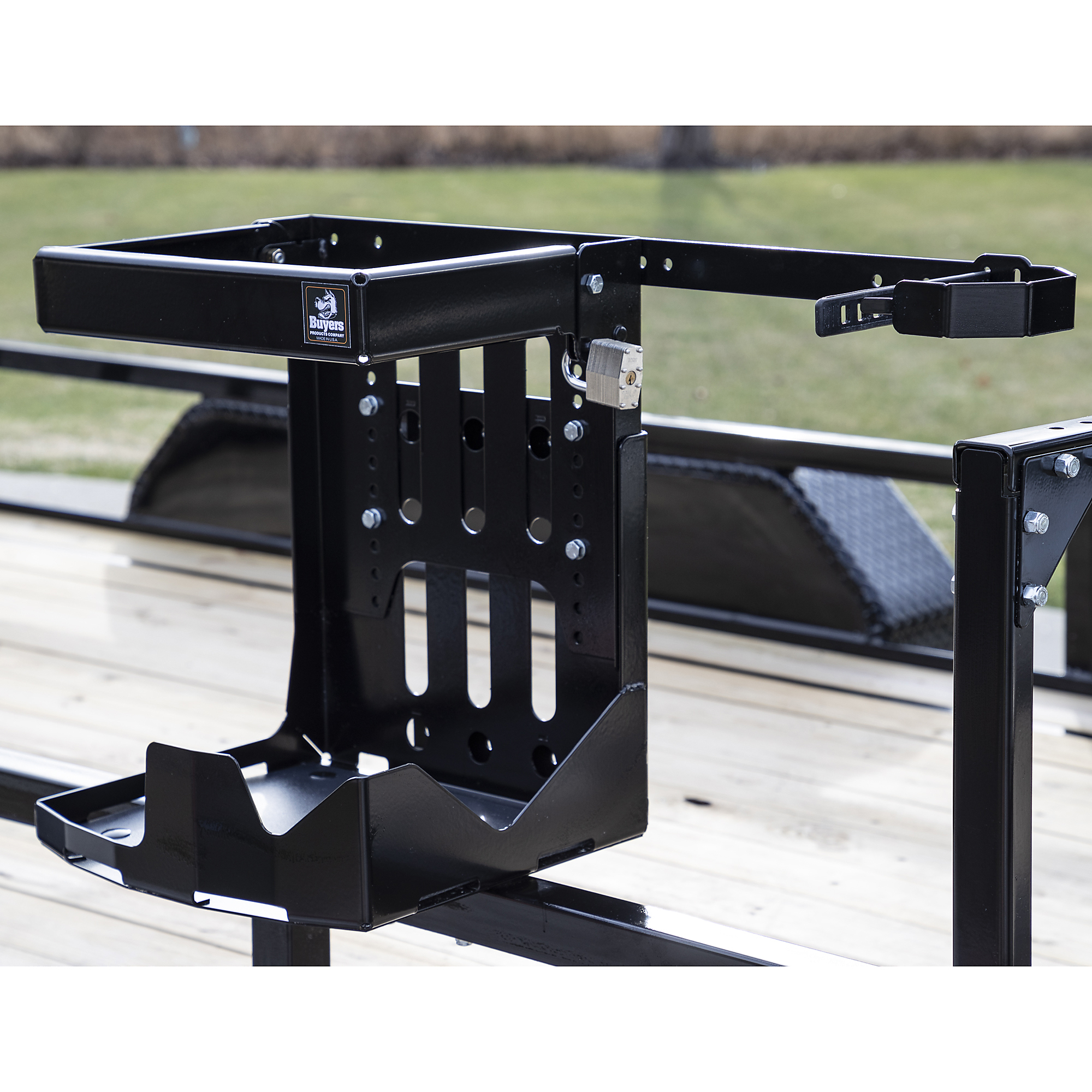 Buyers Products LT24 Universal Lockable Backpack Blower Rack For Open ...