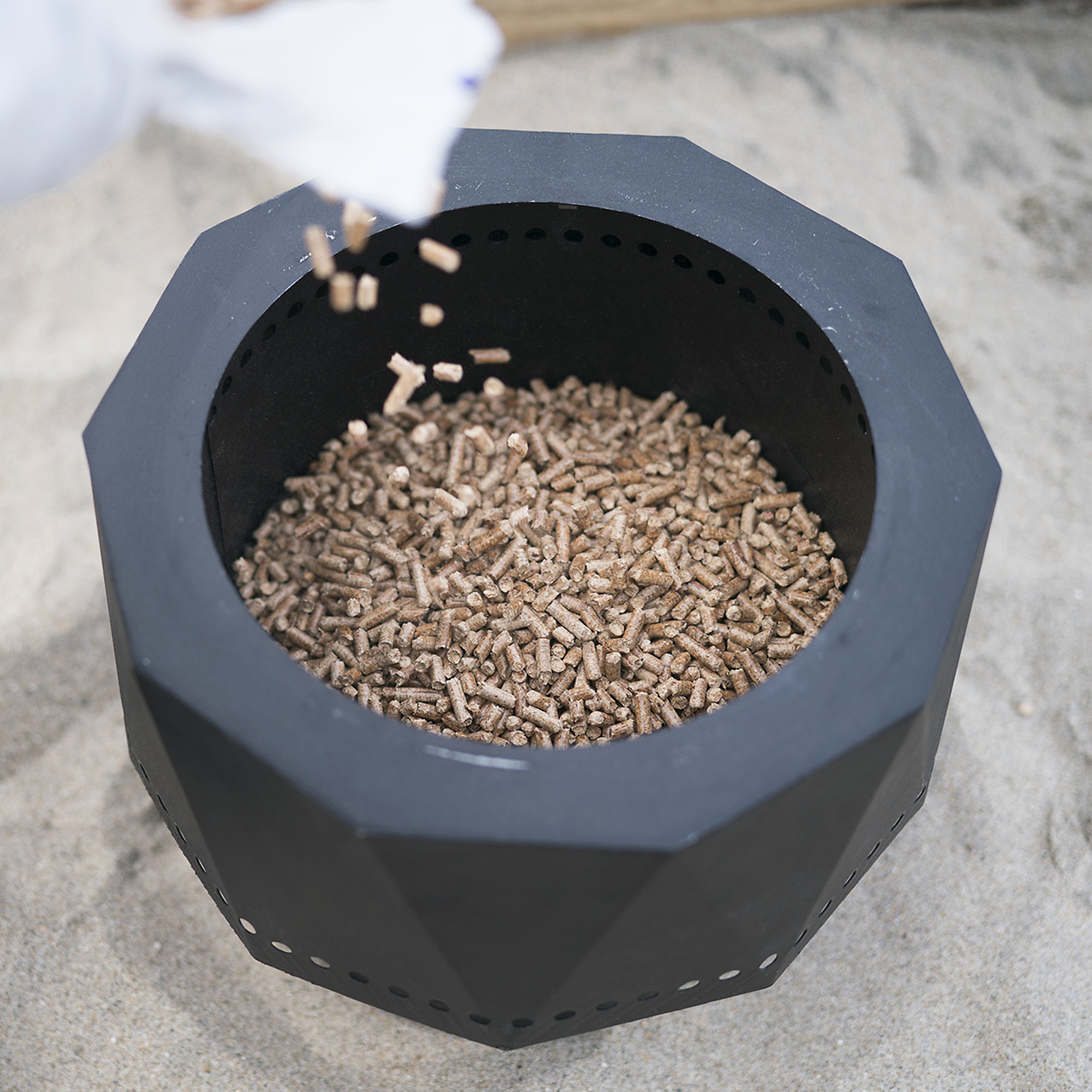 Blue Sky, Blue Sky Premium Hardwood Pellets, Fuel Type Pellet, Diameter ...