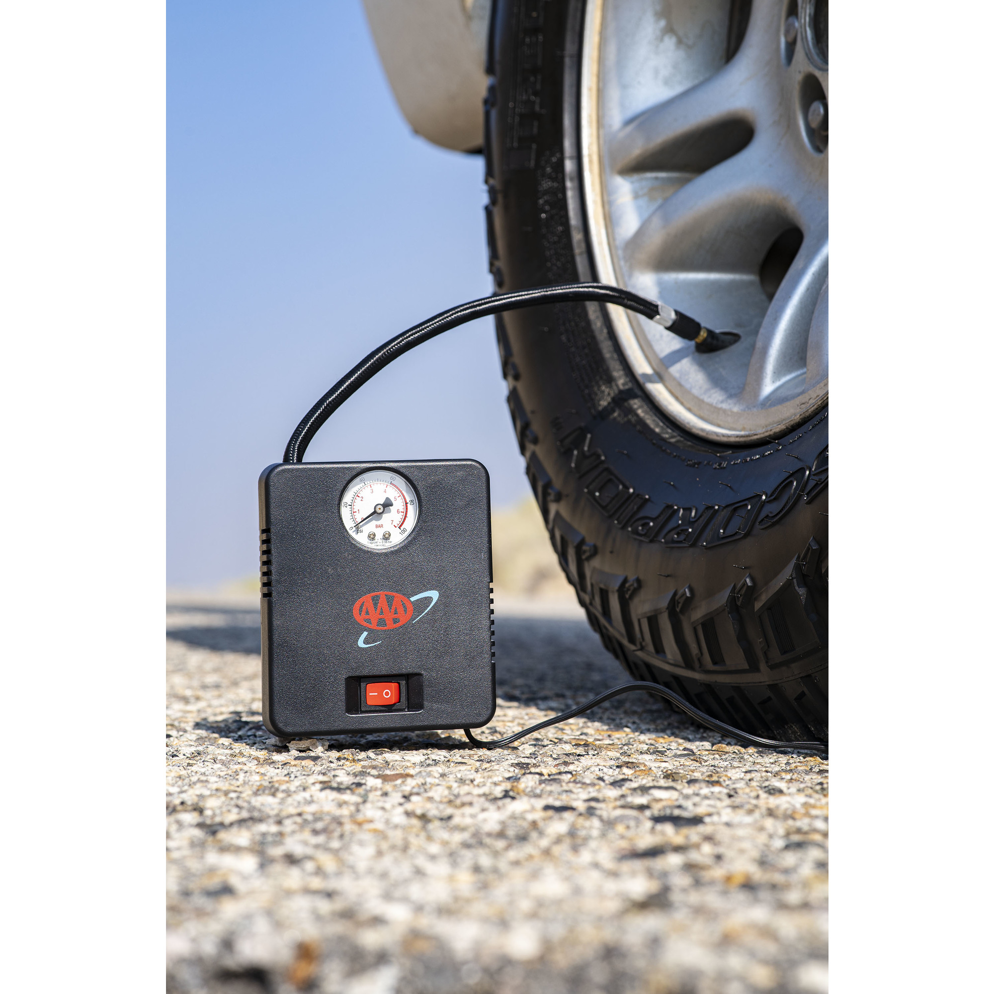 Lifeline AAA, AAA Mini Air Inflator, Max. PSI 40, Power Source Wired ...