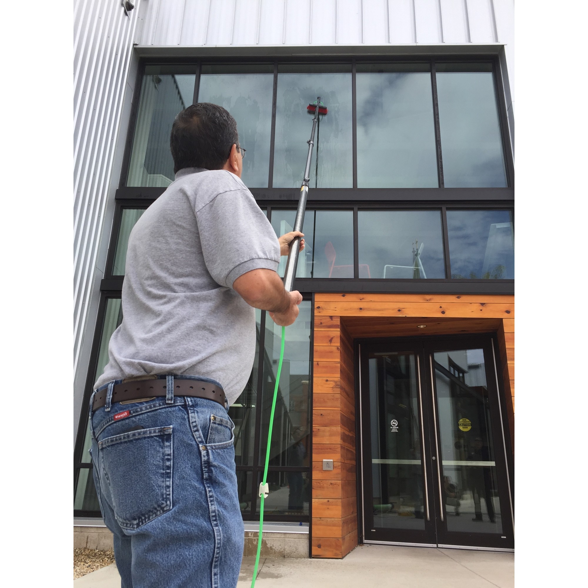 Pulex by IPC, Hydrocart Compact Pure Water Window Clean System, Model ...