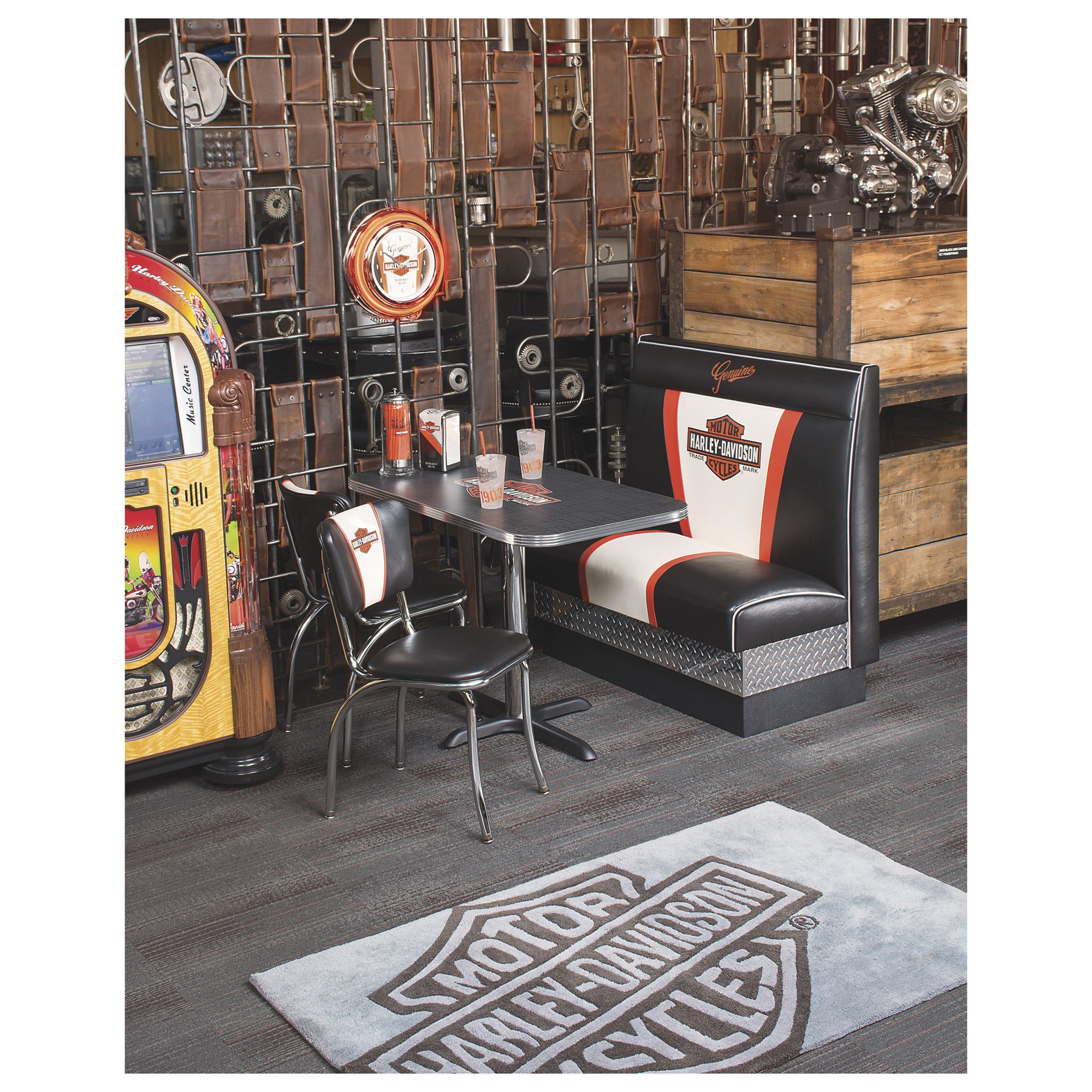 Harley-Davidson Banquette Bench — Model# HDL-13160 | Northern Tool