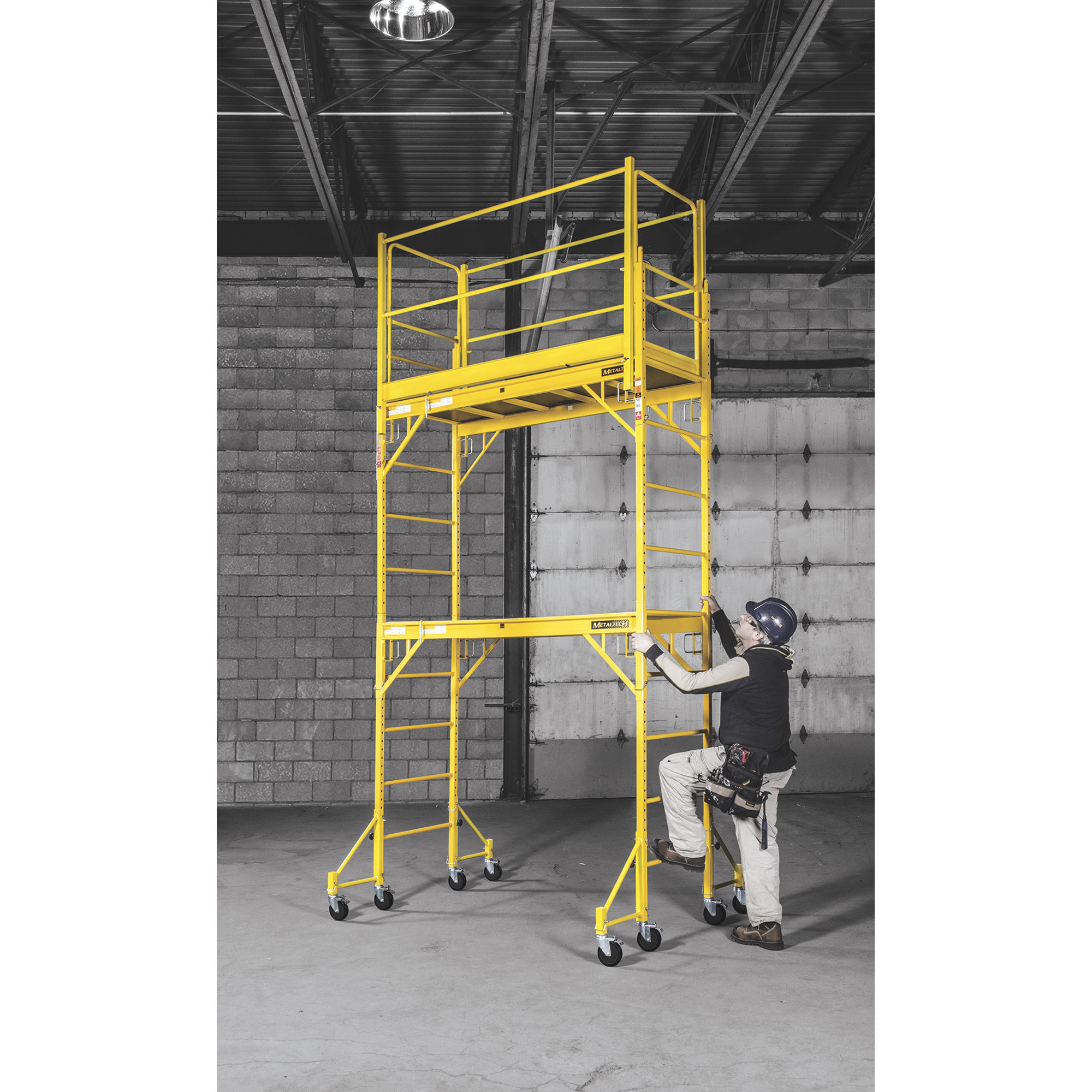 Metaltech Outrigger Set for 6ft. Perry-Style Scaffold | Northern Tool