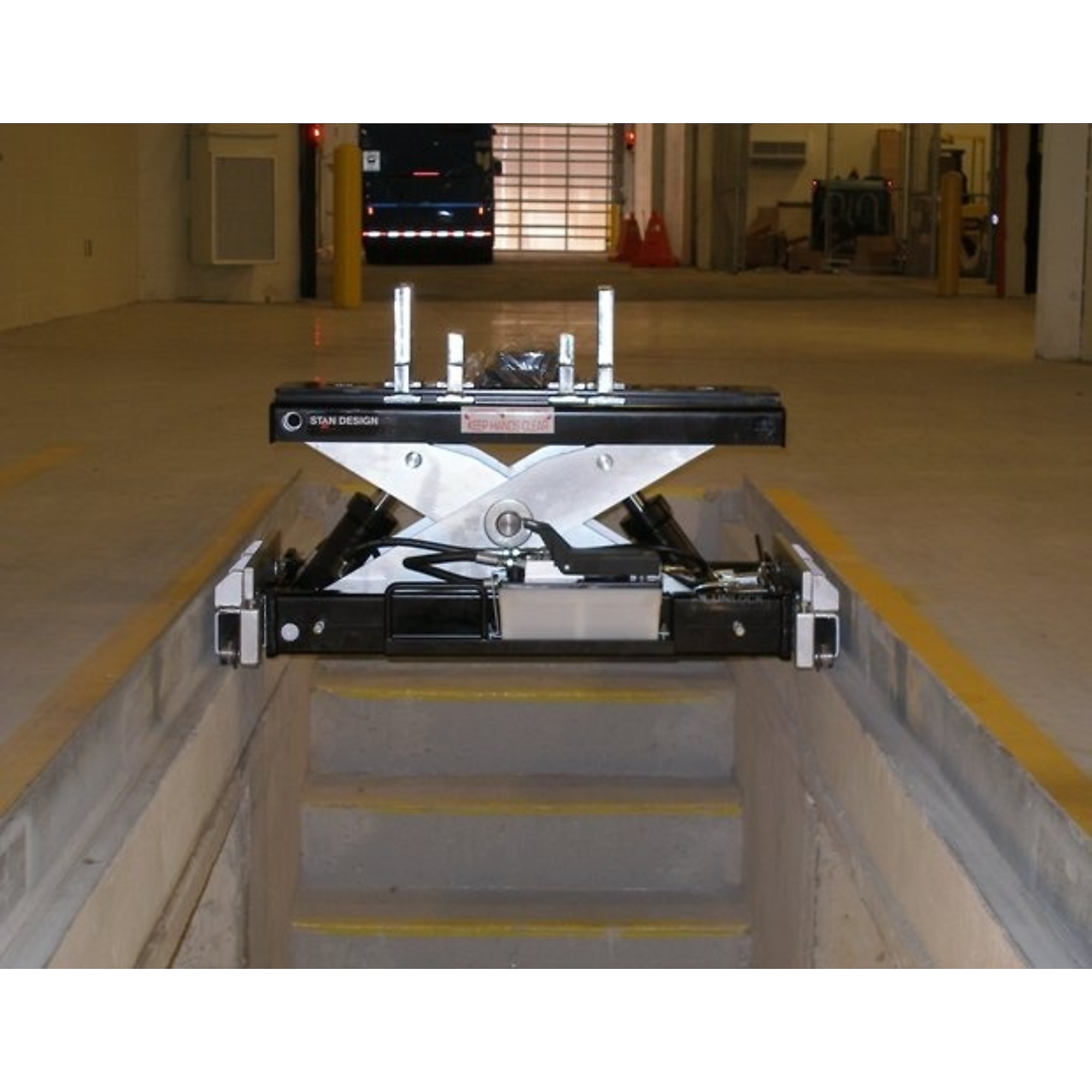 Scorpion Jacks, 15000 Lb Cap. Rolling Pit Jack for Lube, Lift Capacity ...