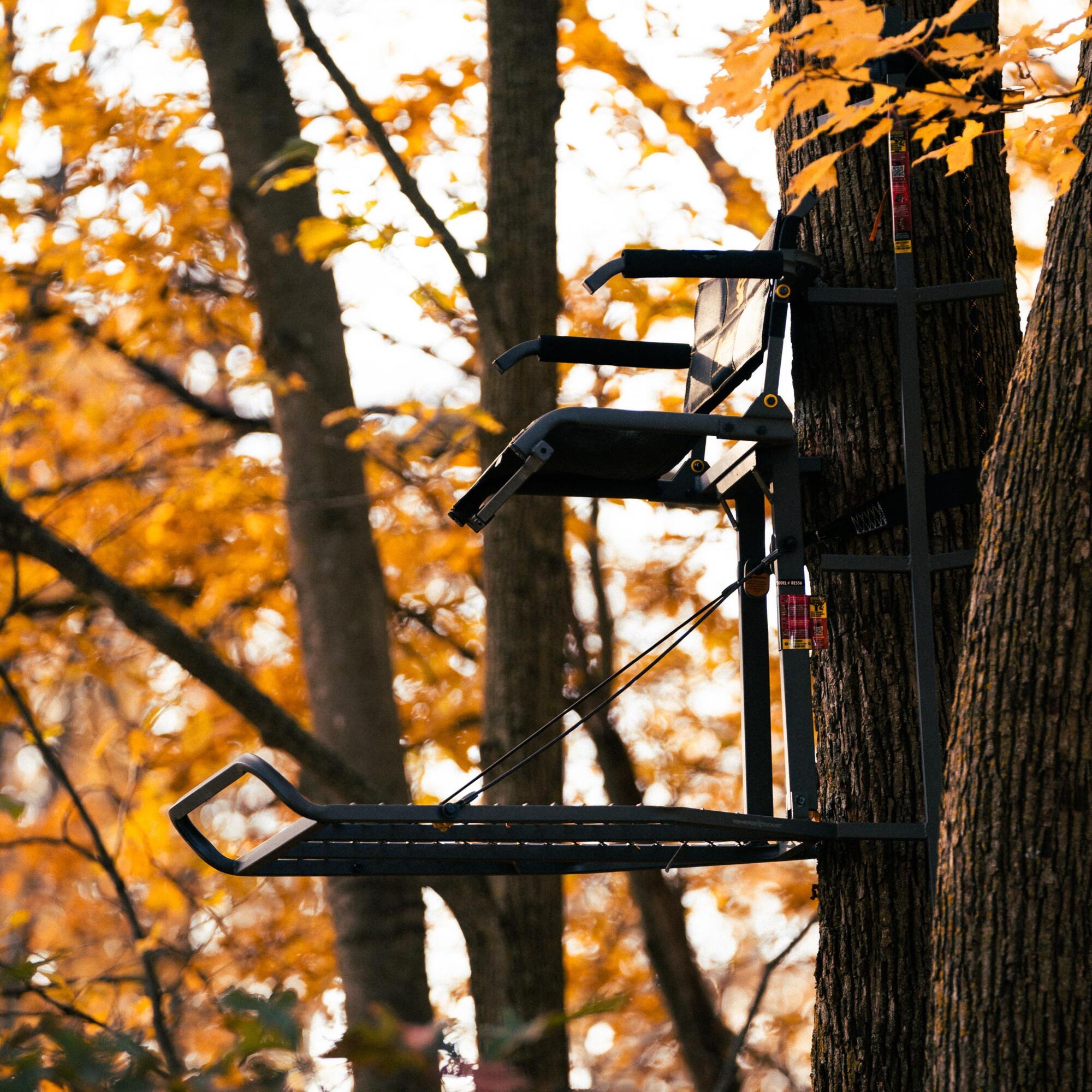 Rivers Edge XL Lounger Lever-Action Hang-On Treestand - 24in. x 37in ...