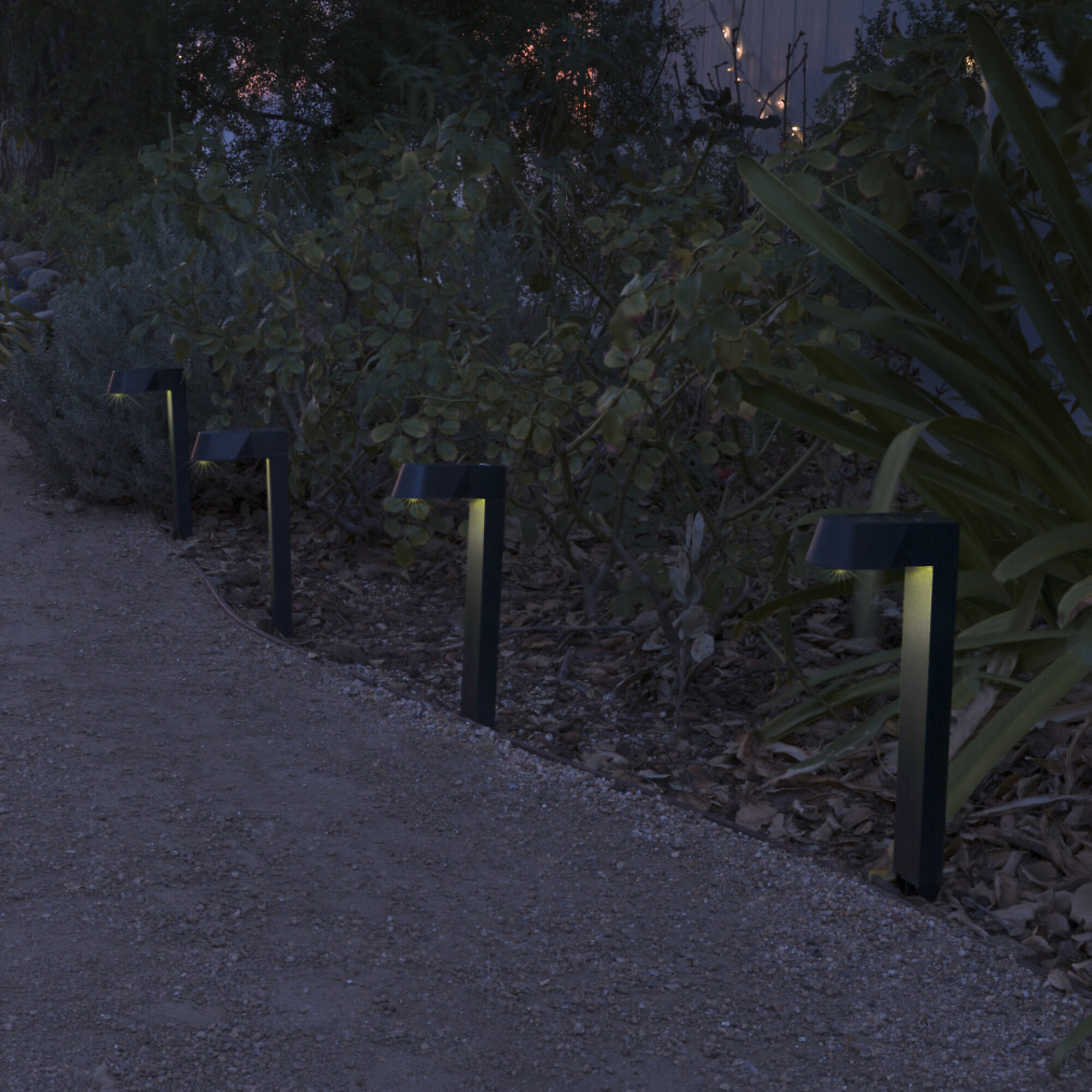 Alpine Corporation, Solar Black Modern Pathway LED Light - Set of 4 ...