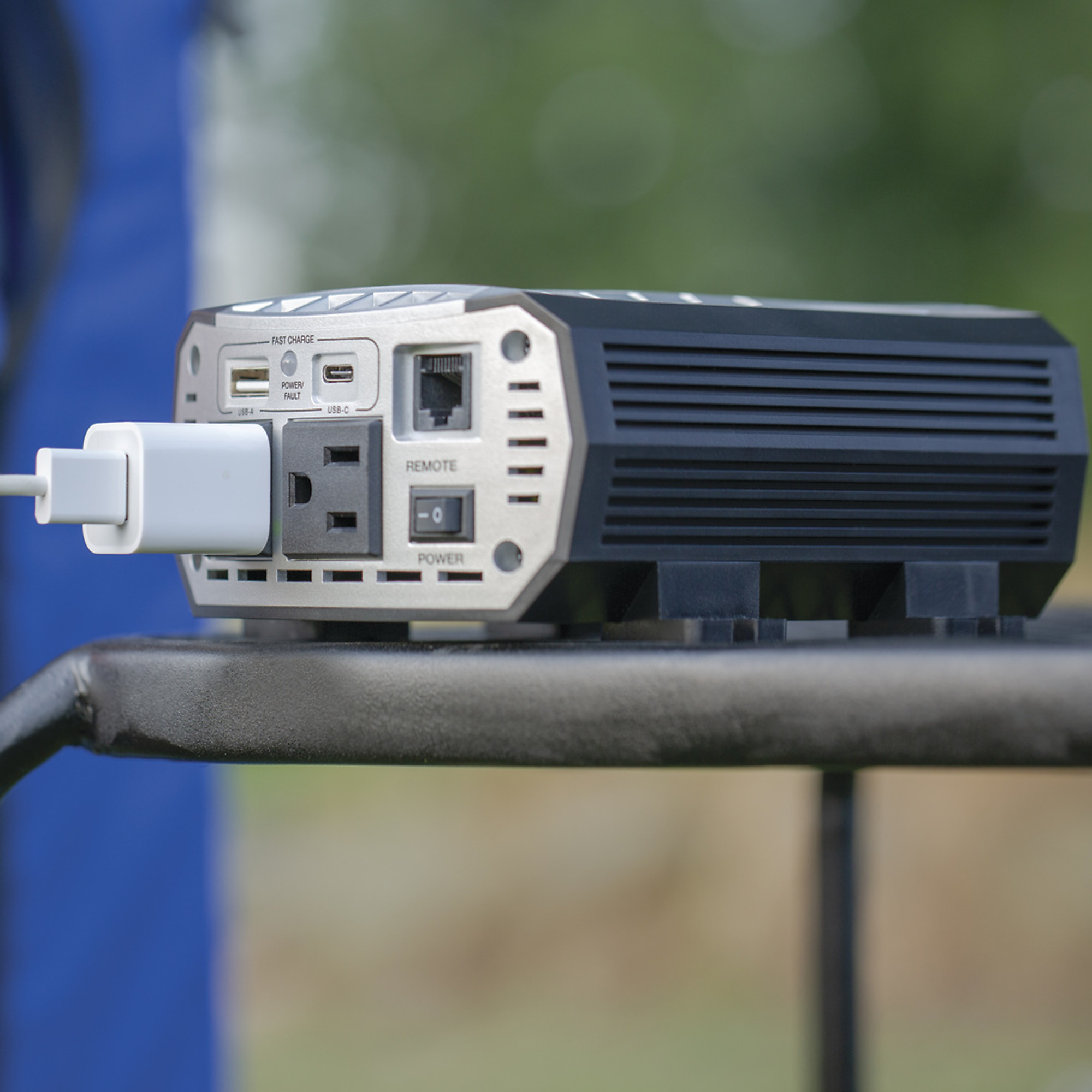 Cobra, 500W Power Inverter, USB Ports (qty.) 2 AC Outlets (qty.) 2 ...