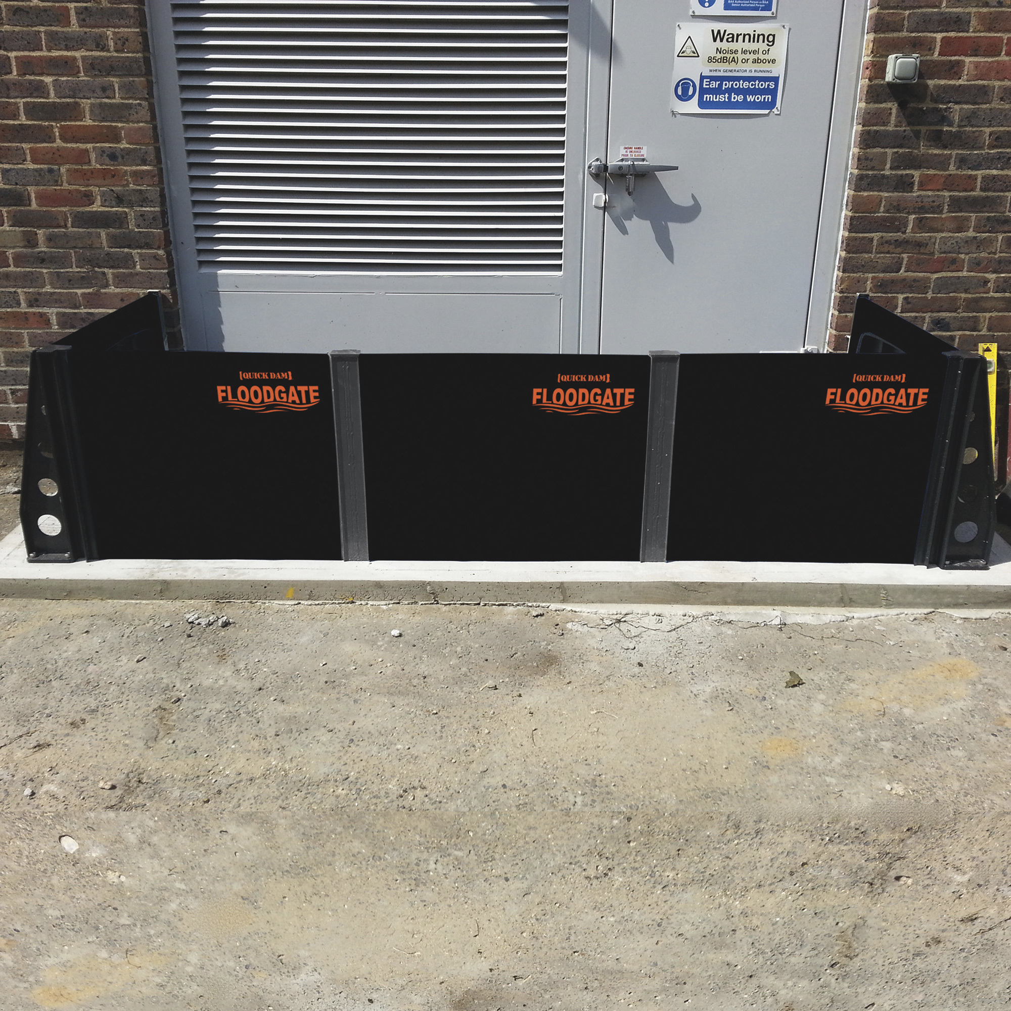 Quick Dam Flood Gate Expandable Door Barrier, Fits 45in.--50in ...