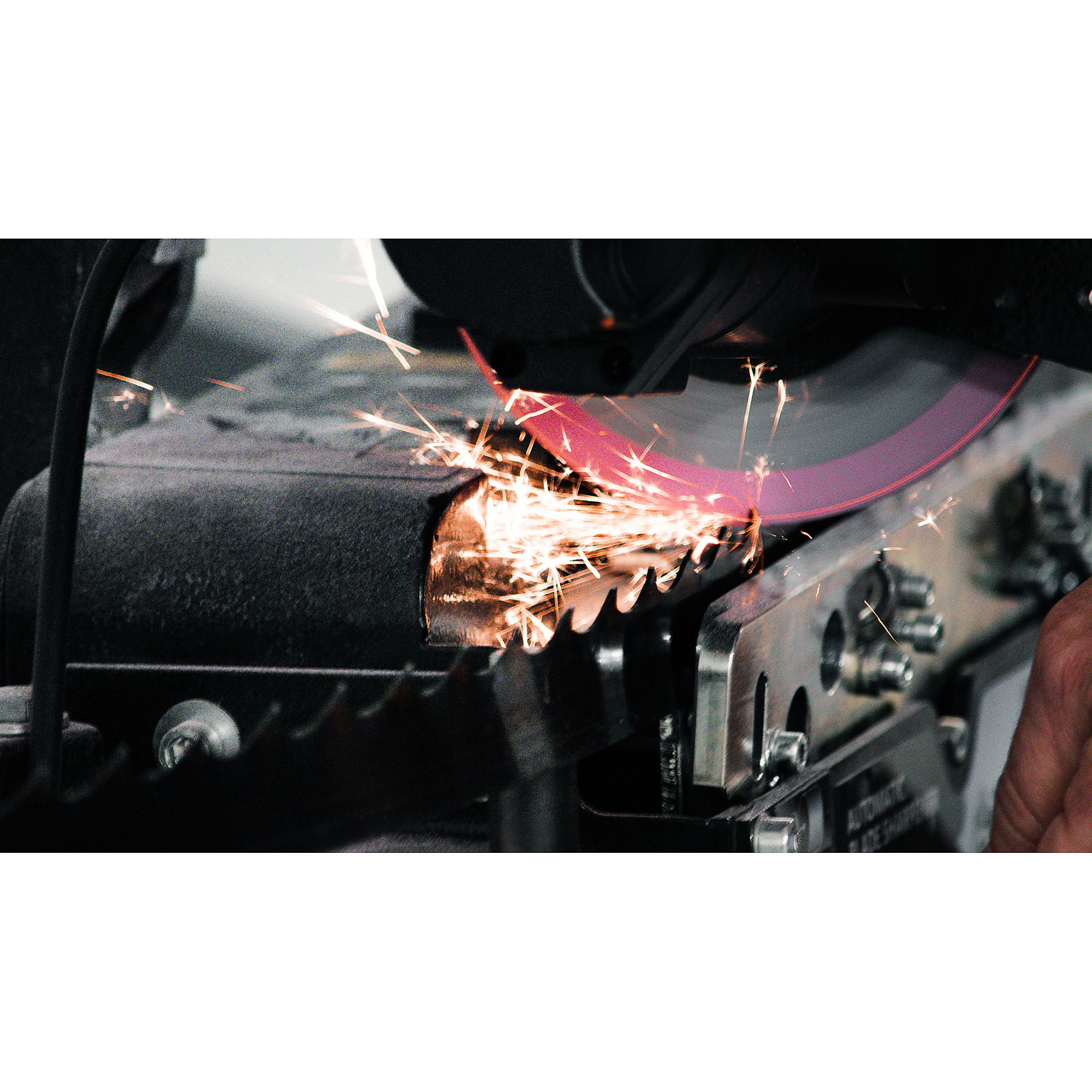 Sabretooth Automatic Bandsaw Blade Sharpener - 12V, Digital Timer ...