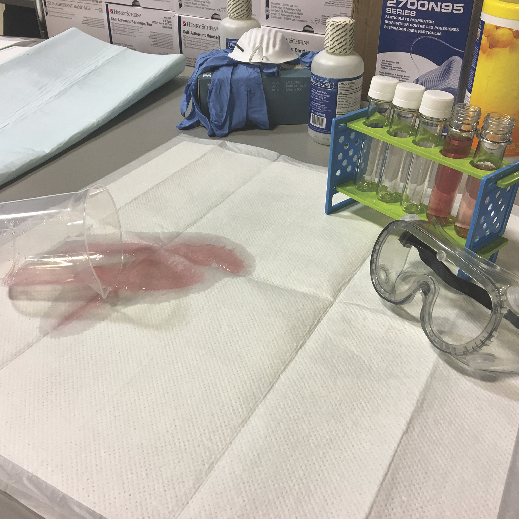 Quick Dam Barrier Drip Mats, 100-Pack, Model# WUBM-100 | Northern Tool