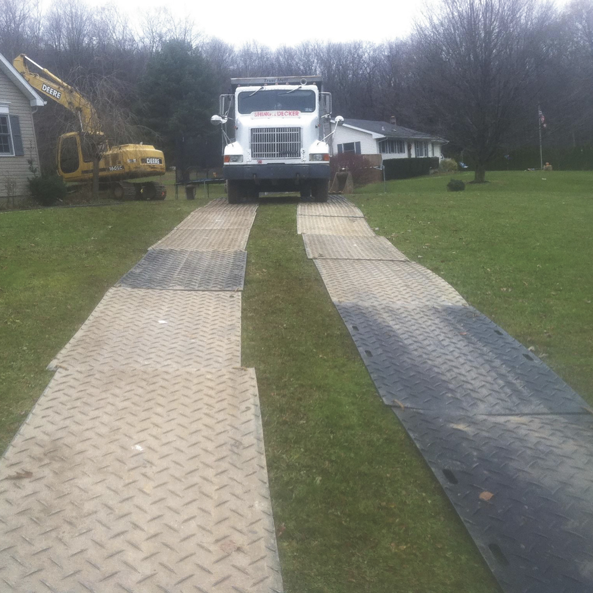 Checkers AlturnaMat Ground Protection Mat, Black, 3ft.W x 8ft.L ...