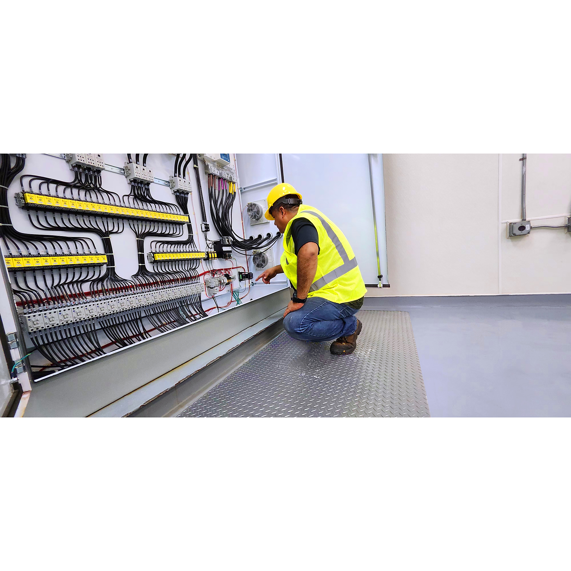 Rhino Switchboard Mat, Class 1, 3’x75’x3/16\" Thick (Full Roll), ASTM ...