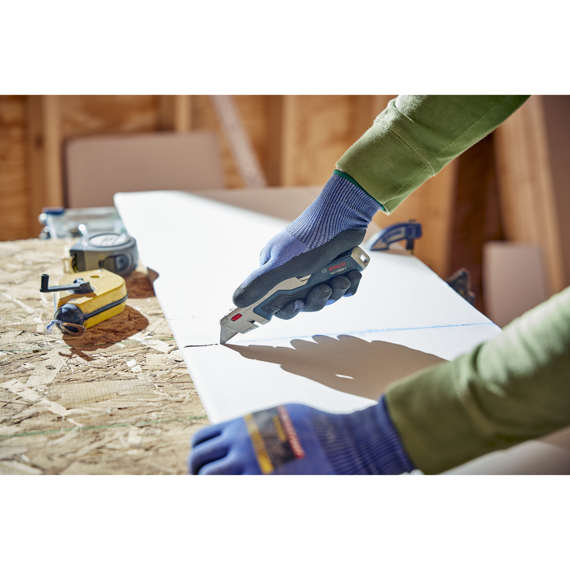 Bosch H11-13000-1 Retractable Utility Knife | Northern Tool