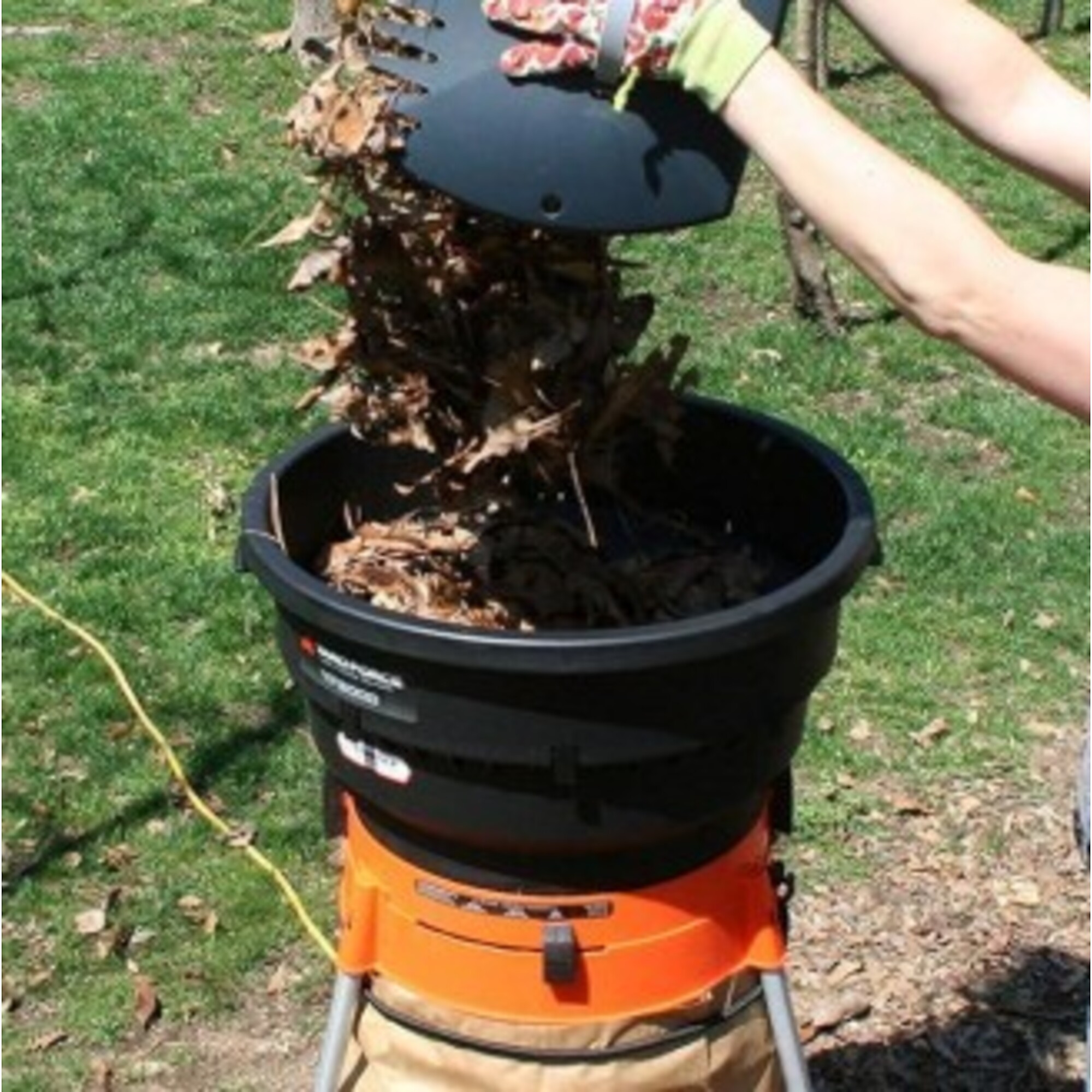 Yard Force, YF8000 13 Amp Electric Leaf Mulcher/Shredder with Bonus ...