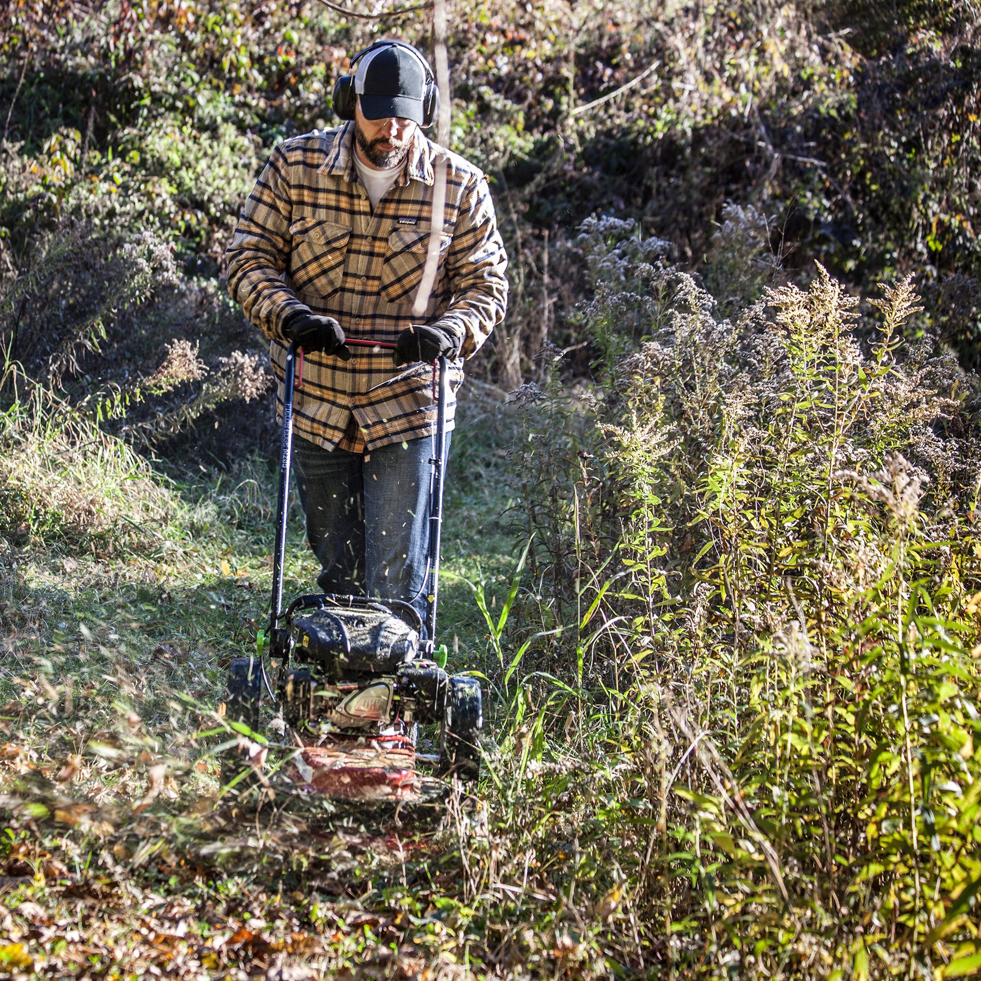 Fields Edge Viper Walk-Behind String Mower by Earthquake — 22in ...