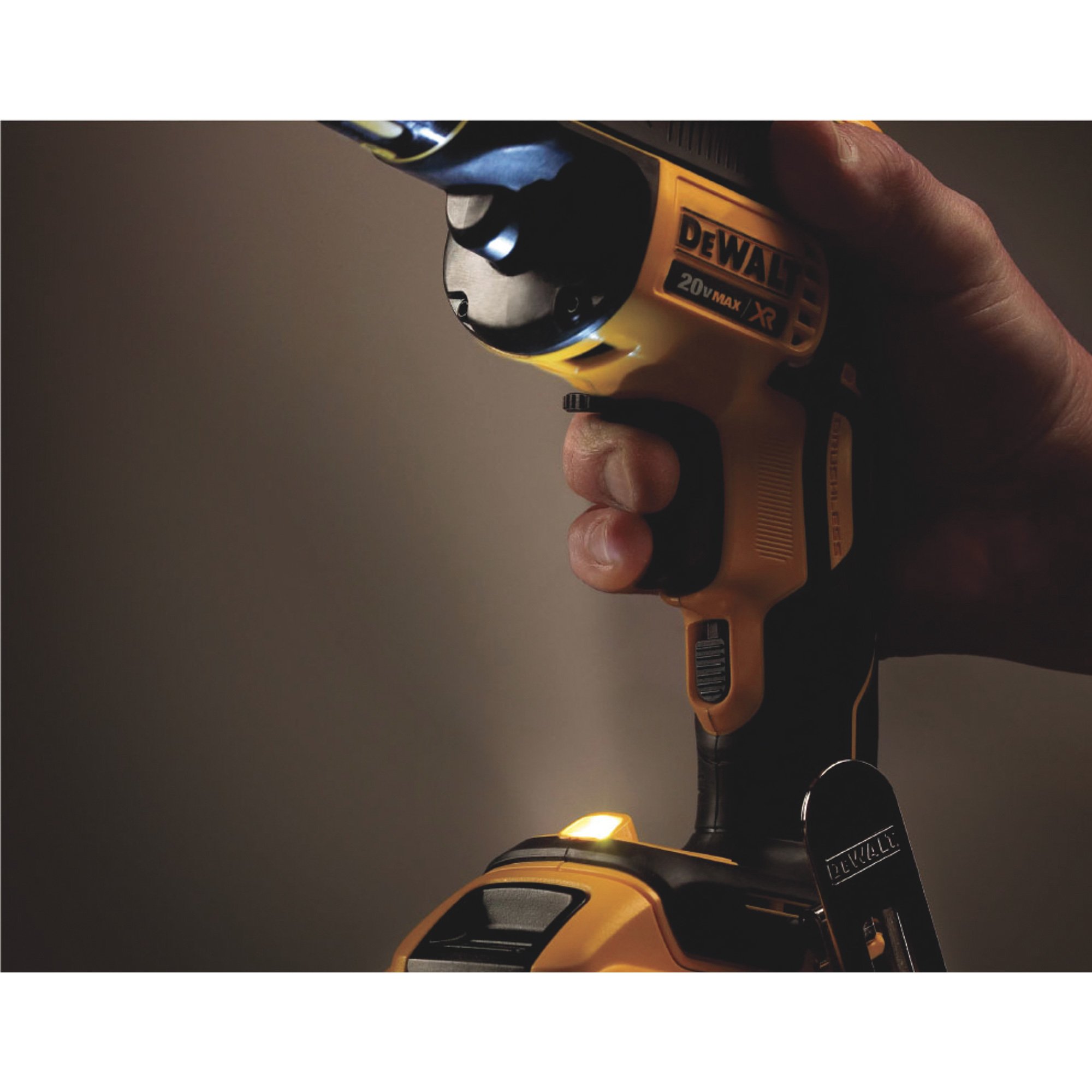 DEWALT 20 Volt MAX XR Li-Ion Brushless Drywall Screwgun — Tool Only ...