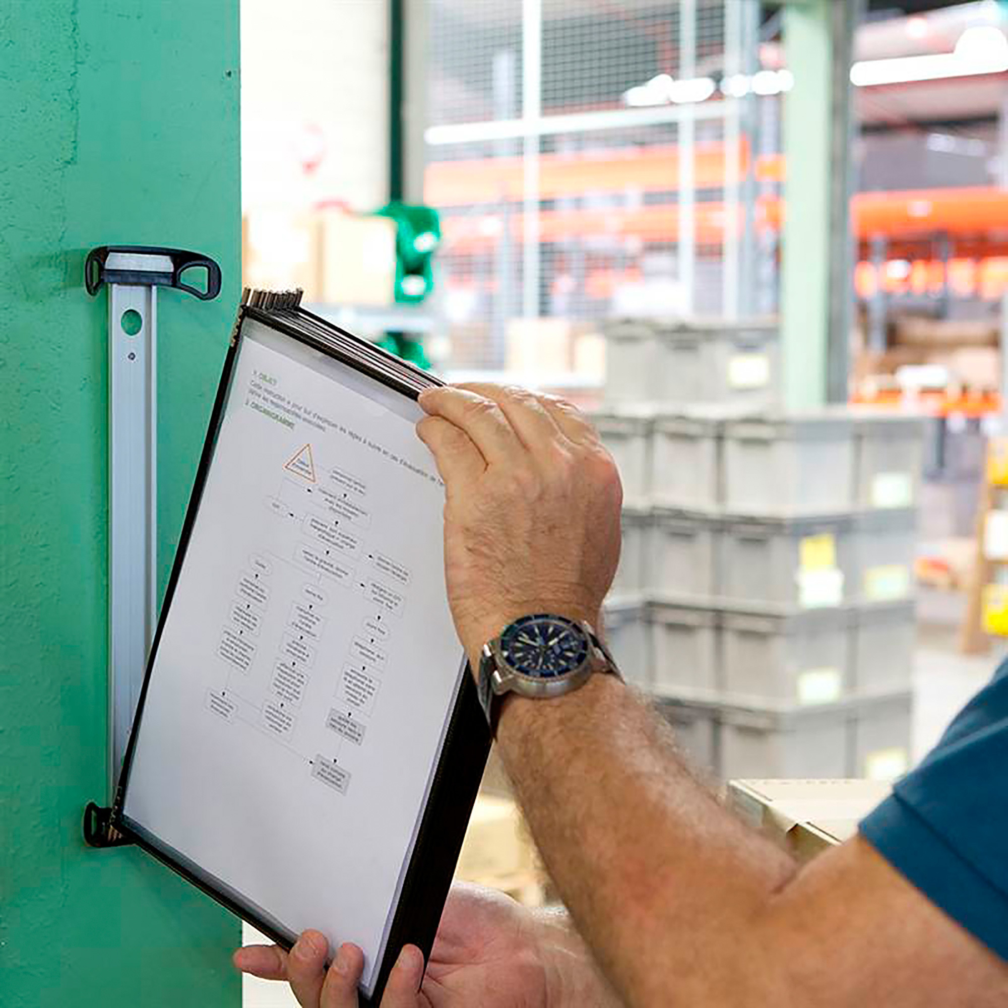 Tarifold PRO 5-Pocket, 10-View Wall-Mount Document Display, Black, 10in ...