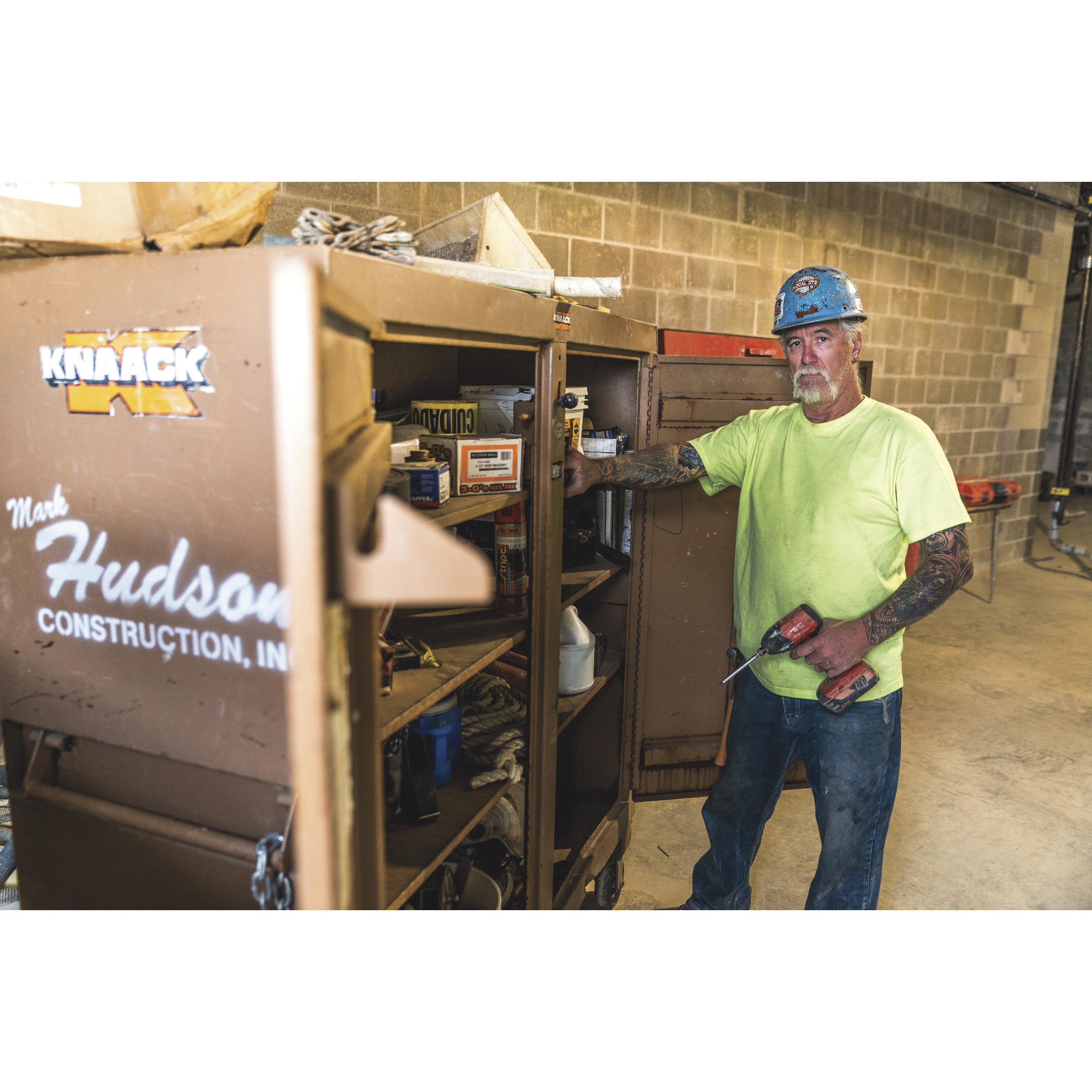 KNAACK Jobmaster Cabinet, Tan, 47 1/2 Cu. Ft., 60in.W x 24in.D x 60in.H ...