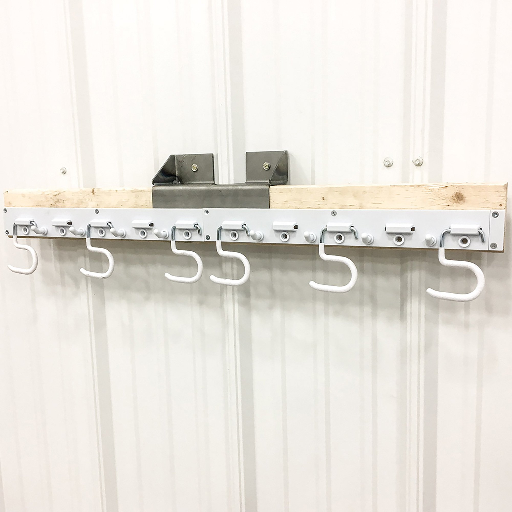 KM Heavy-Duty Corrugated Shop Wall Brackets — 24-Pack, Model# 9519 ...