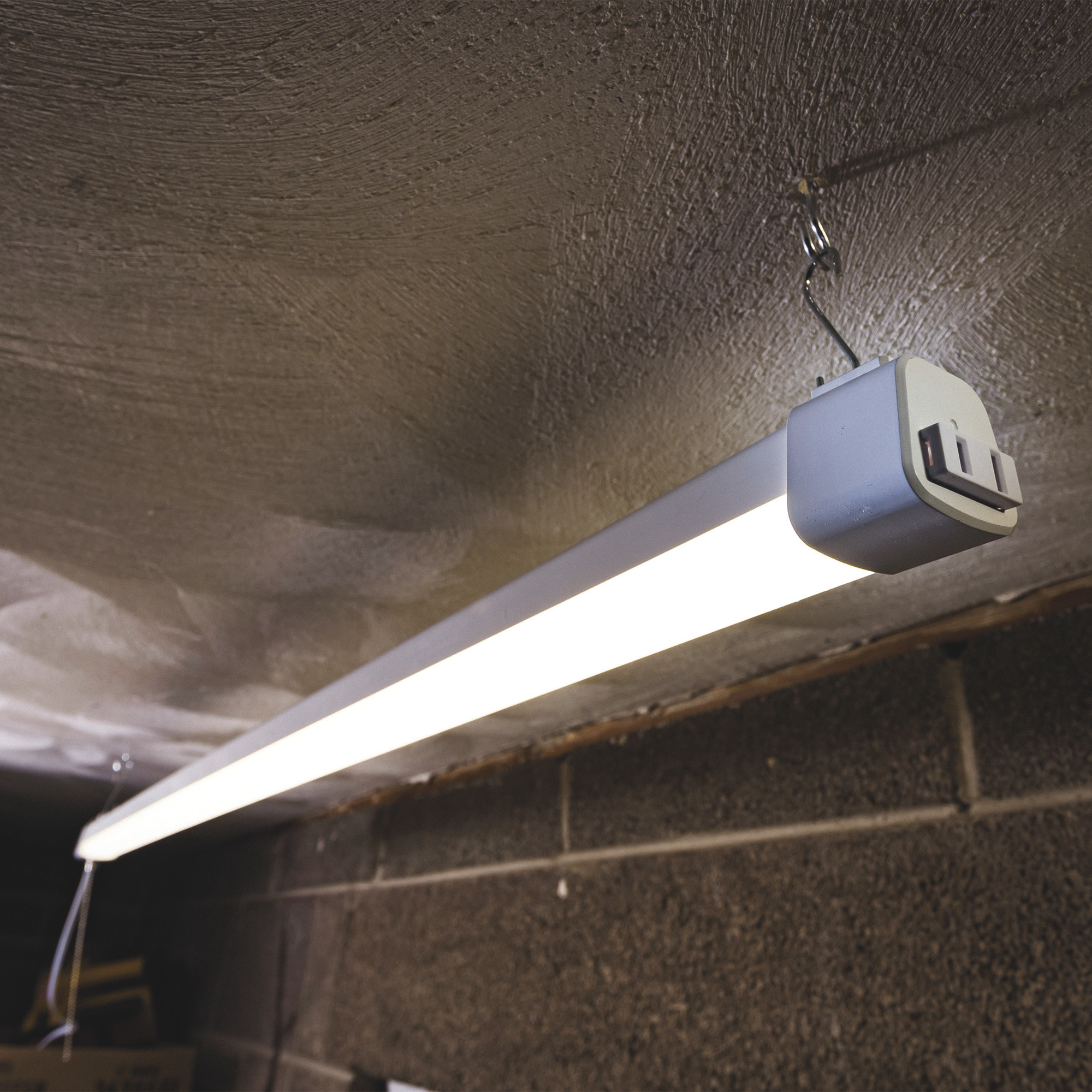 Stonepoint LED Linkable Shop Light — 4000 Lumens, 42 Watts, 46in.L ...