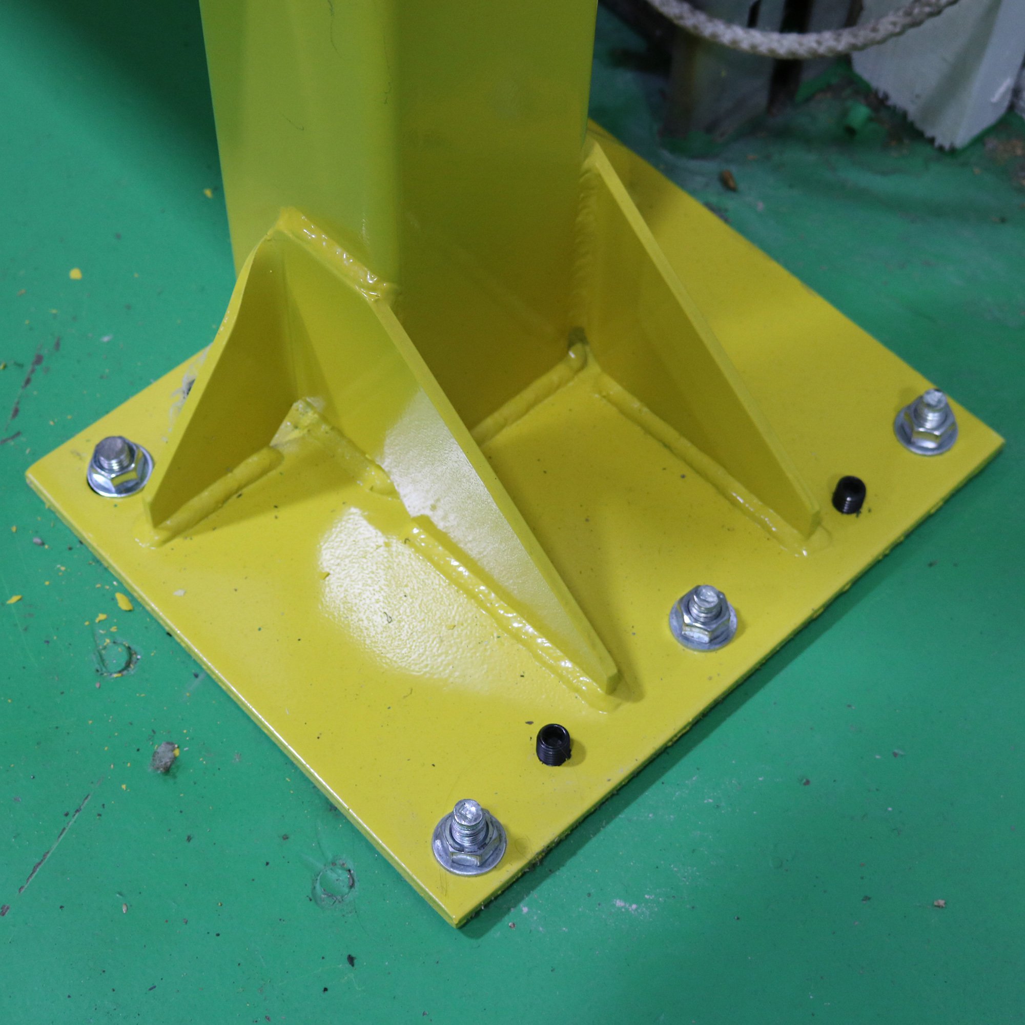 US Netting Defender Gate 10 Loading Dock Safety Gate with Crawl Guard ...