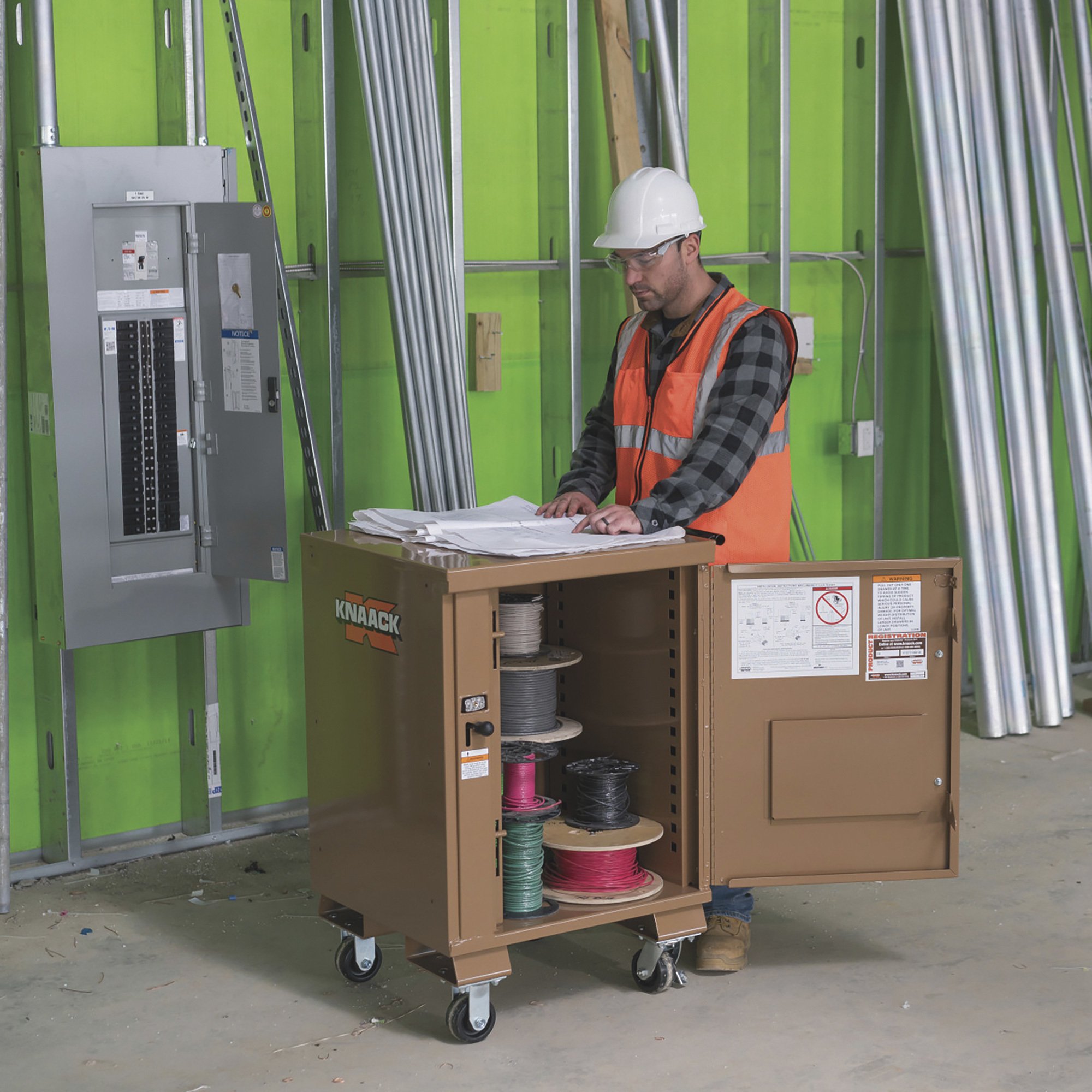 KNAACK Compact Rolling Workbench — 25in.W x 26in.D x 34.25in.H, Model ...