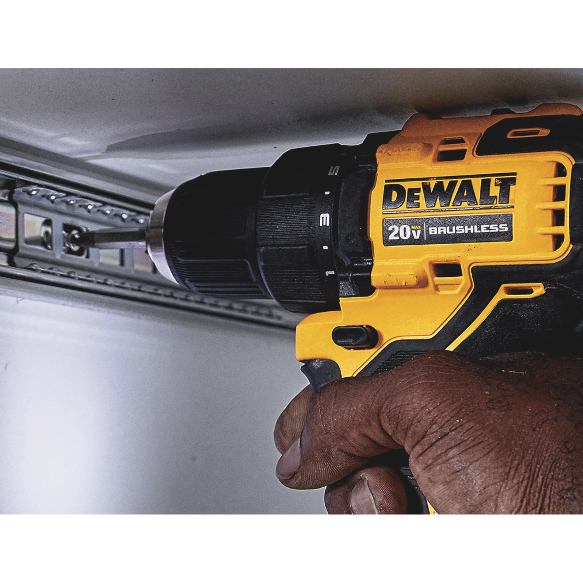 DEWALT 20 Volt MAX Cordless Brushless Compact 1/2in. Drill/Driver Kit ...