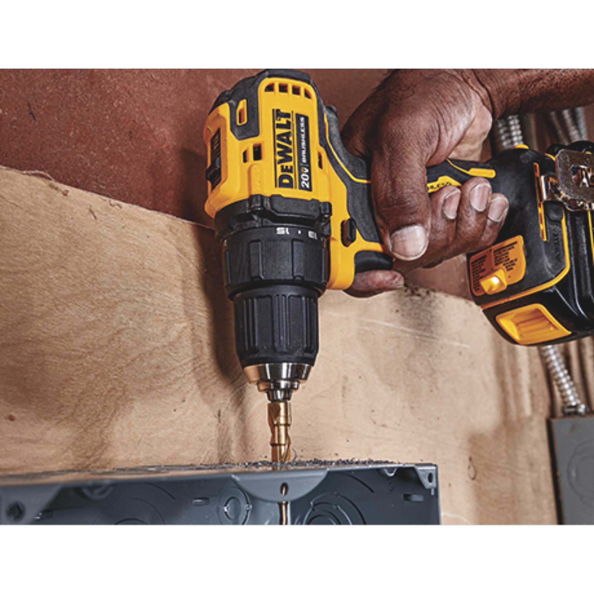 DEWALT 20 Volt MAX Cordless Brushless Compact 1/2in. Drill/Driver Kit ...